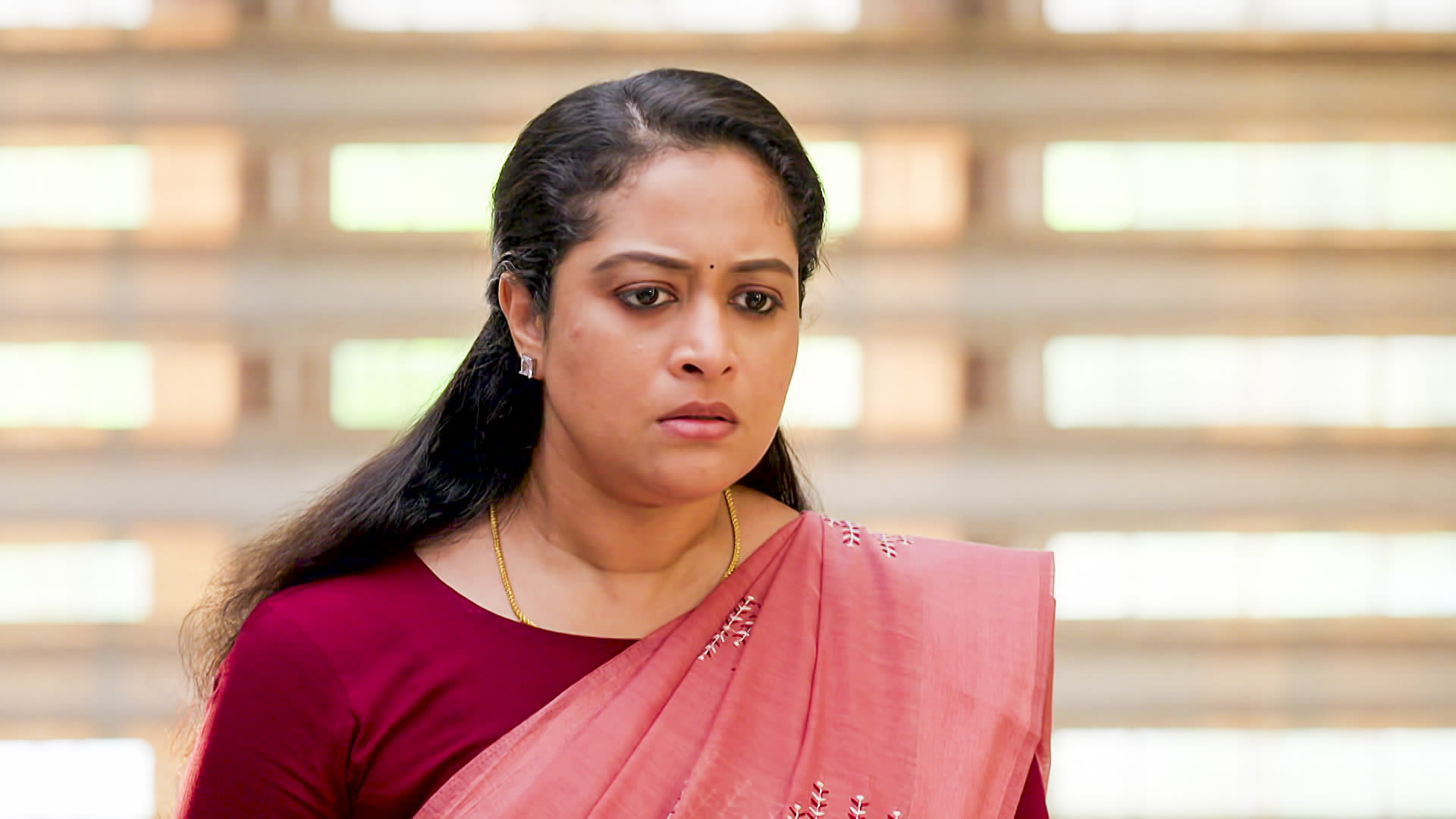Watch Mazha Thorum Munpe S1 Episode 159 on JioHotstar