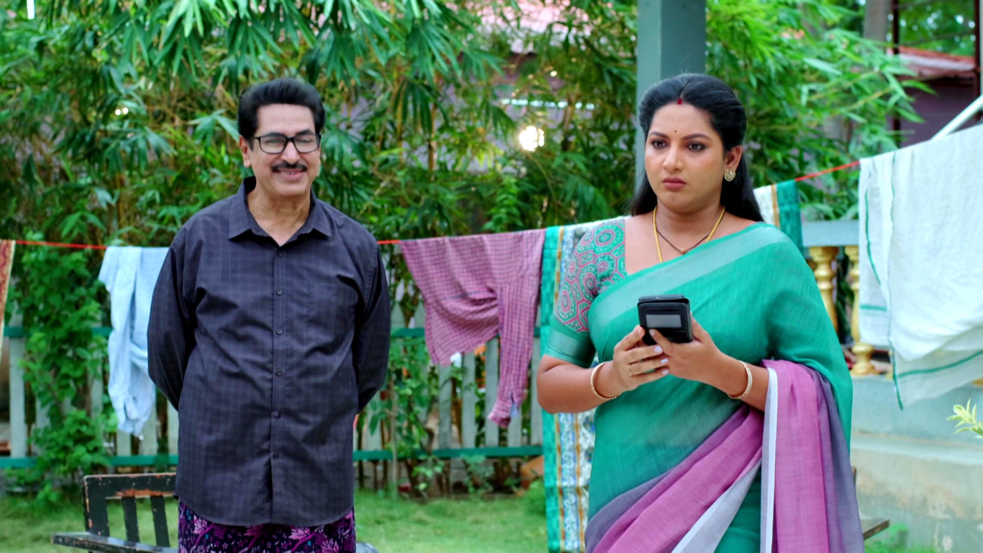 Watch Intinti Ramayanam Episode 342 on JioHotstar