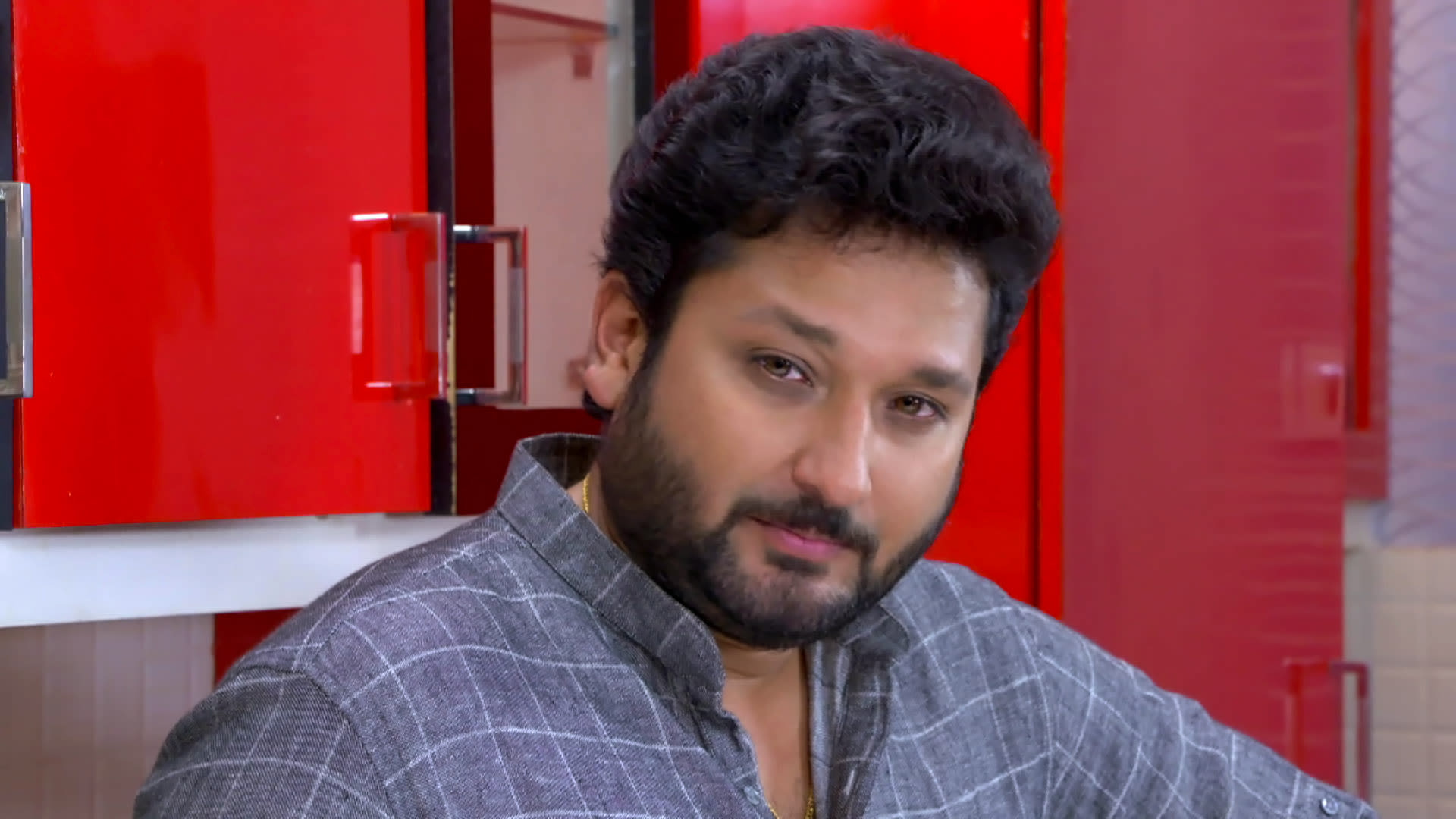 Watch Vanambadi S7 Episode 300 on JioHotstar