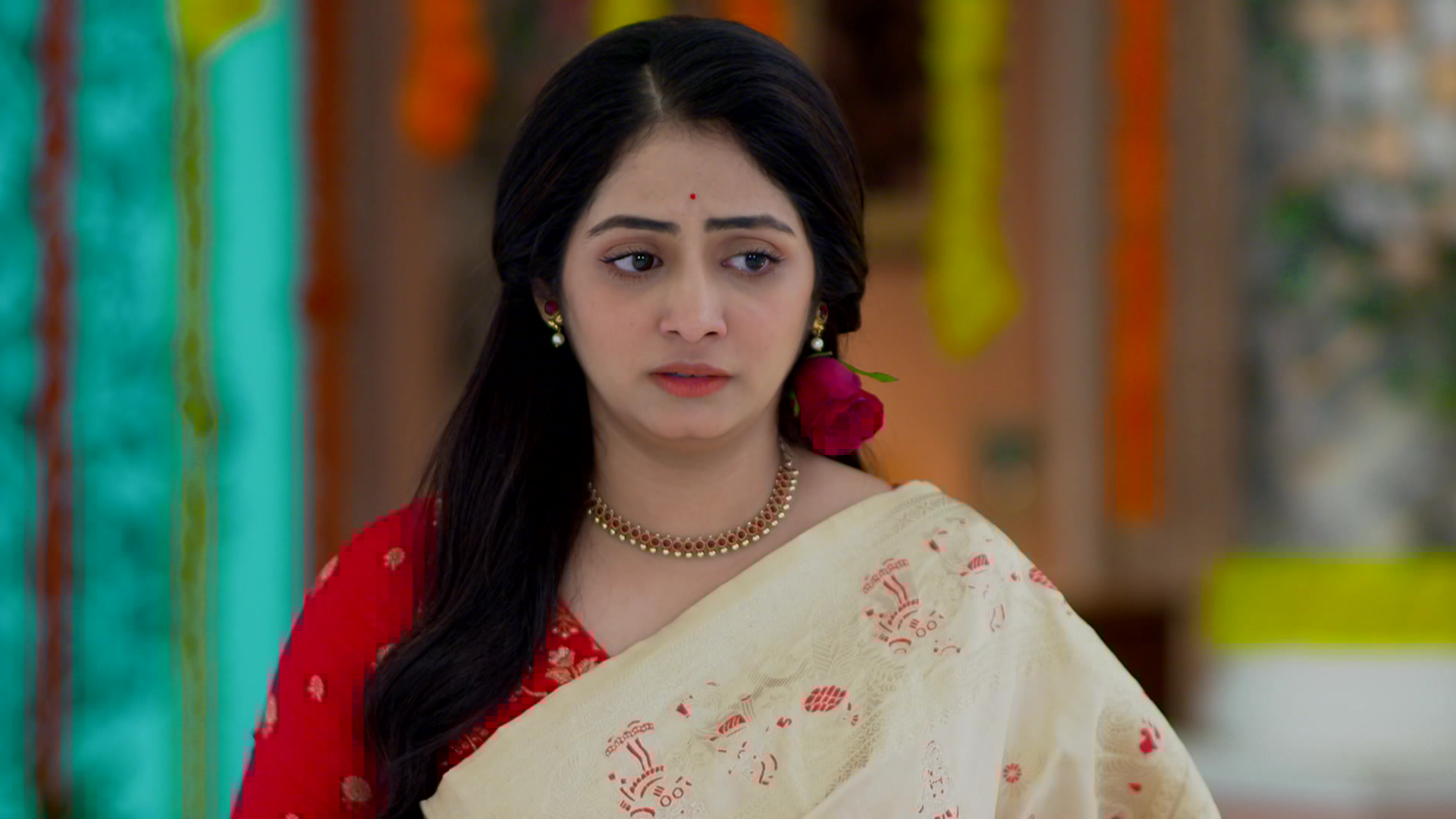 Watch Roshnai S1 Episode 249 on JioHotstar