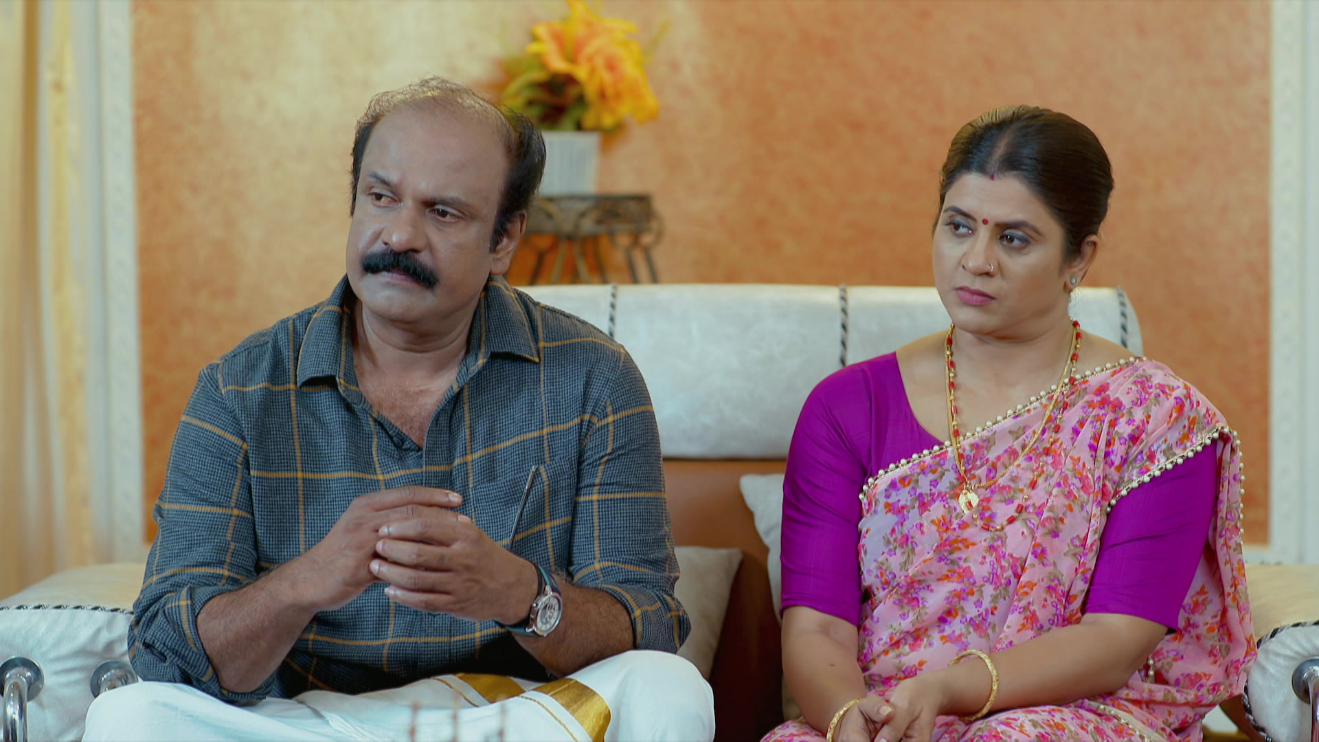 Watch Chempaneer Poovu S1 Episode 319 on JioHotstar