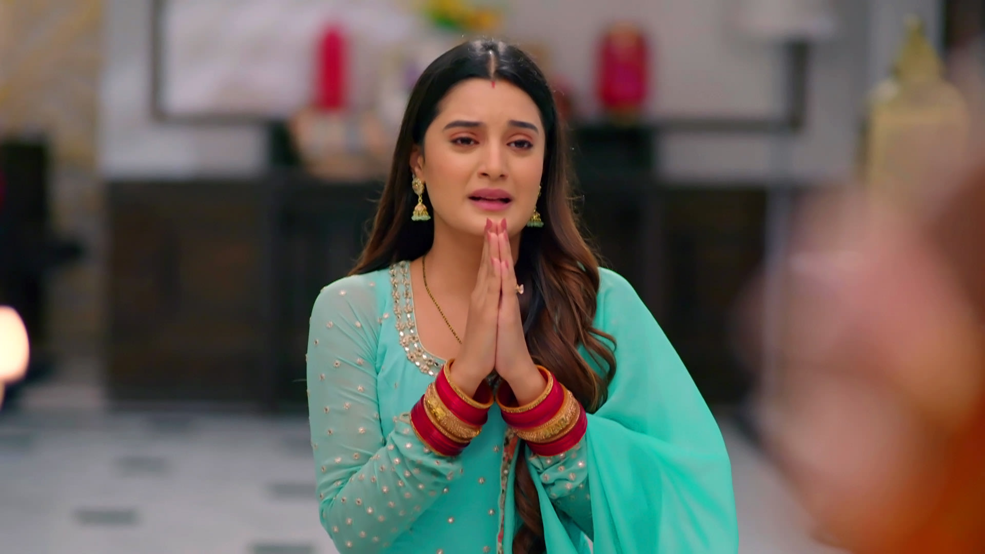 Watch ajooni All Episodes | Watcho