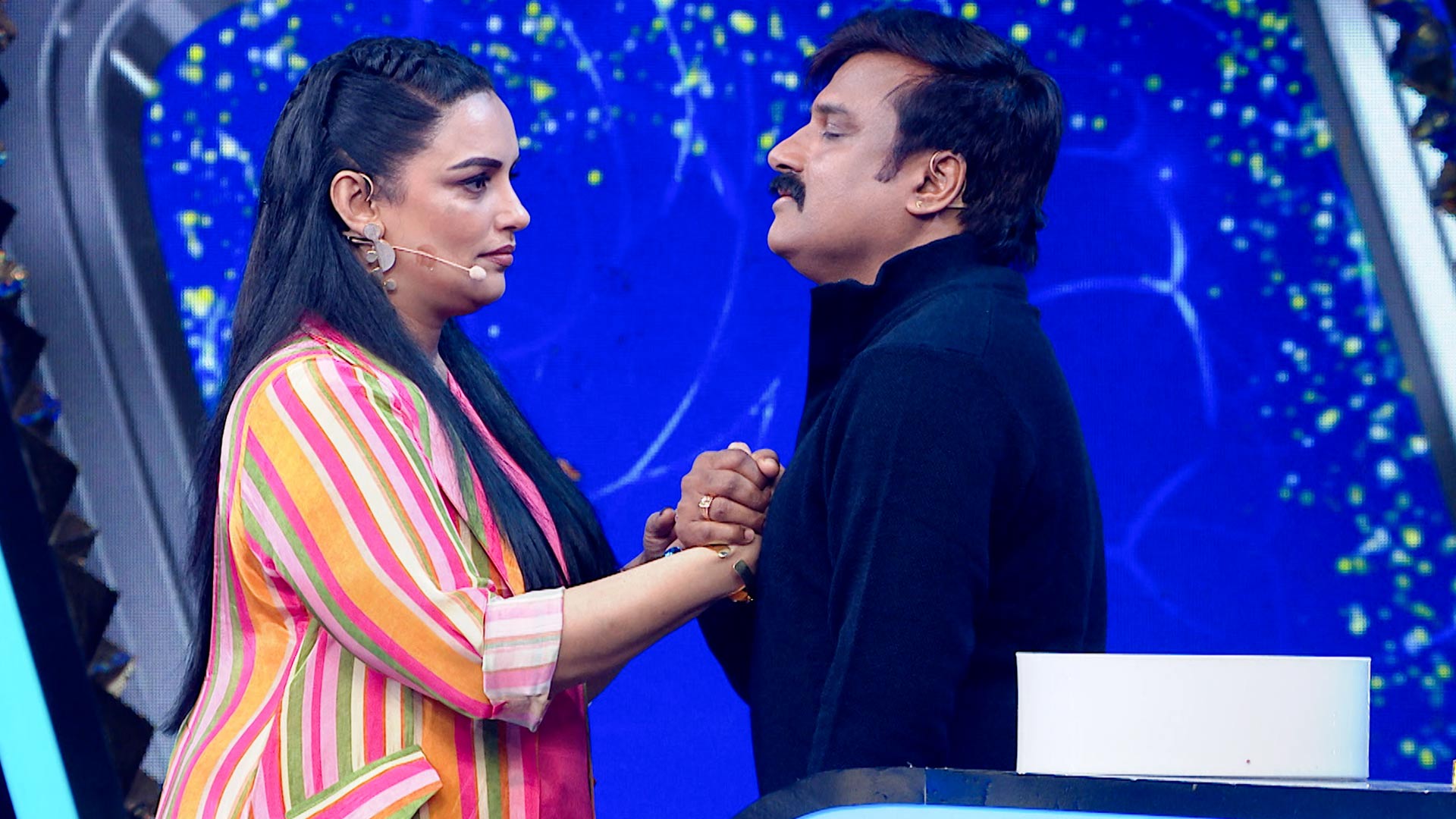 Watch Enkile Ennodu Para Episode 11 on JioHotstar