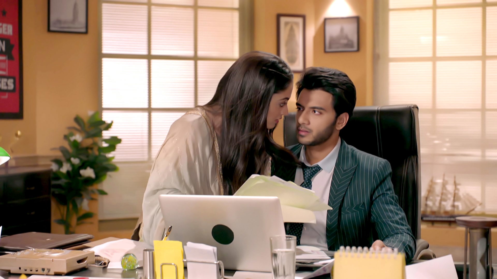 Watch Aman, Roshni's Romantic Moment Online