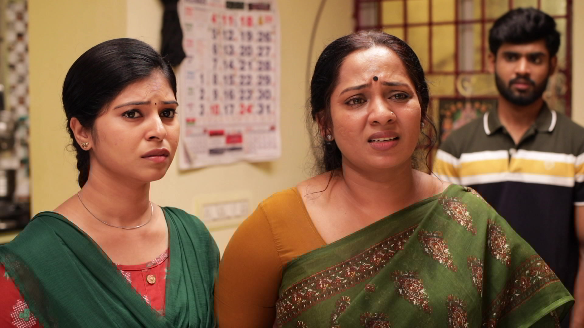 Watch siragadikka-aasai All Episodes | Watcho