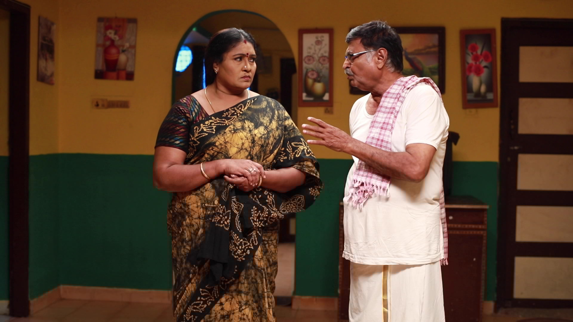 Stream Varadhan, Vasuki Argue Season 1 Episode 594 – Varadhan, Vasuki ...