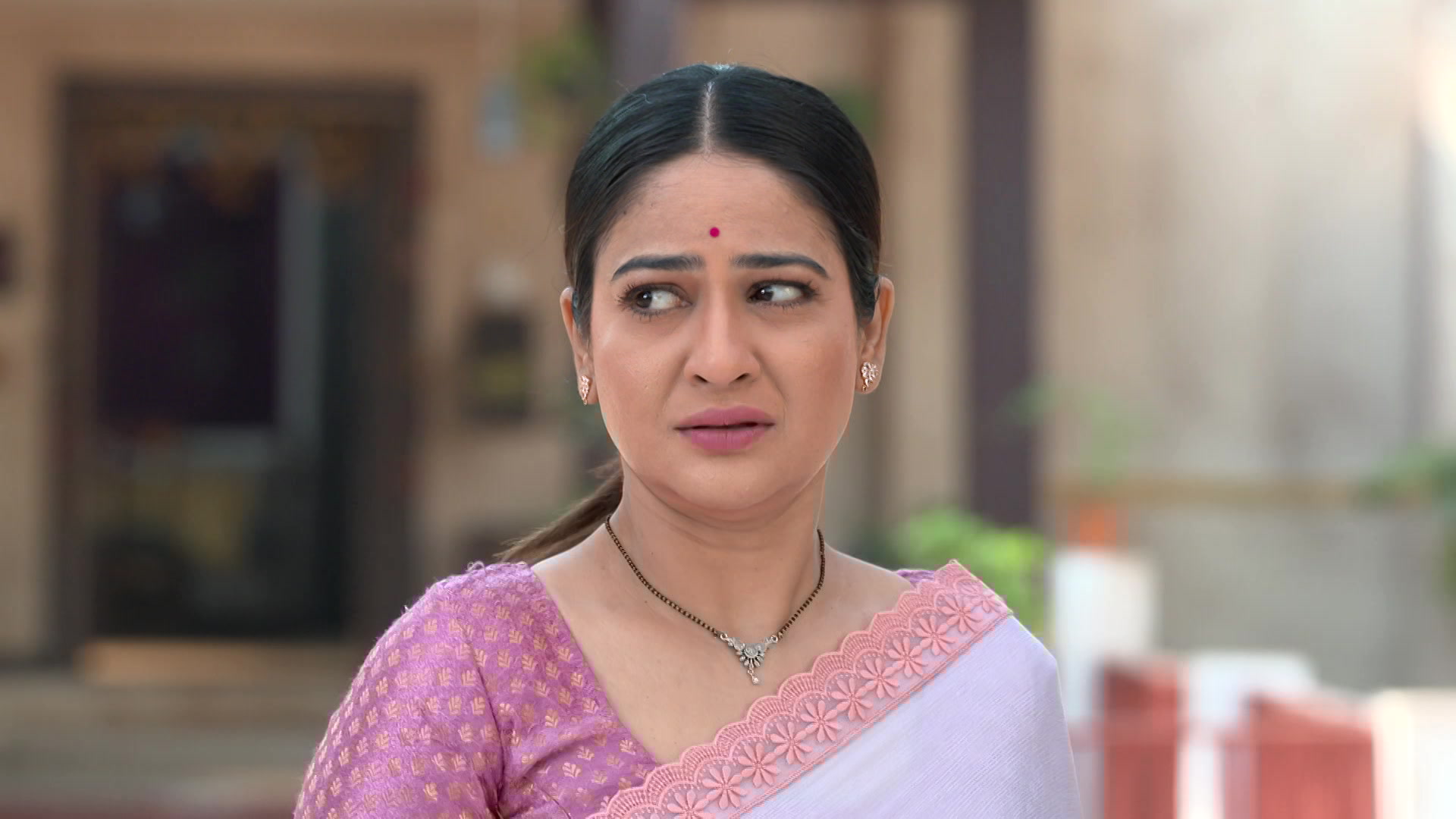 Watch Aai Ani Baba Retire Hot Aahet Episode 35 on JioHotstar