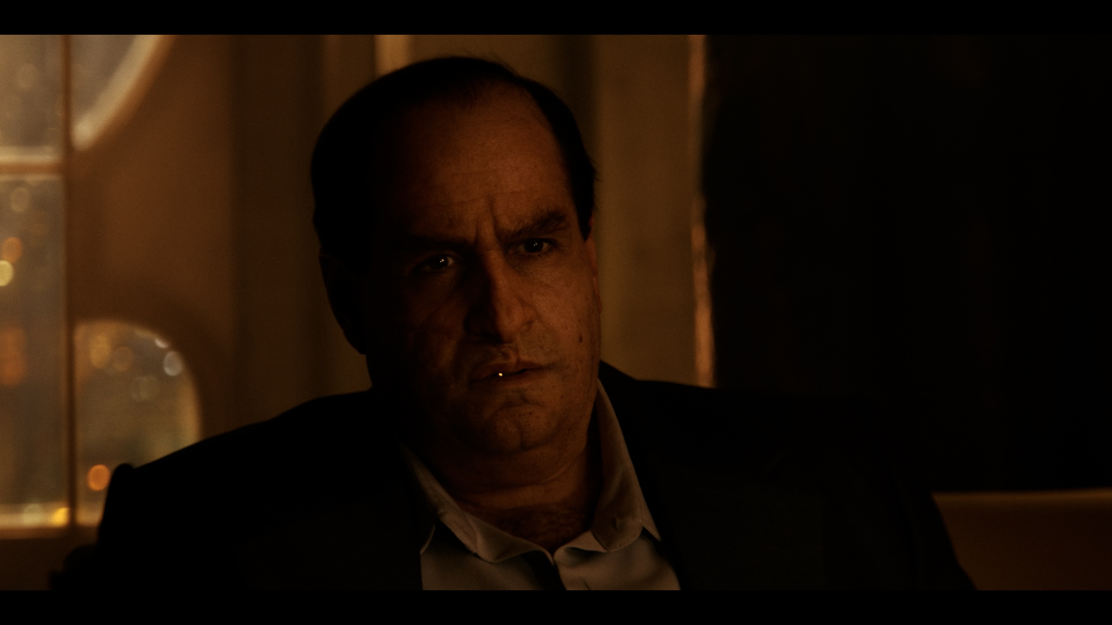 Watch The Penguin S1 Episode 1 on JioHotstar
