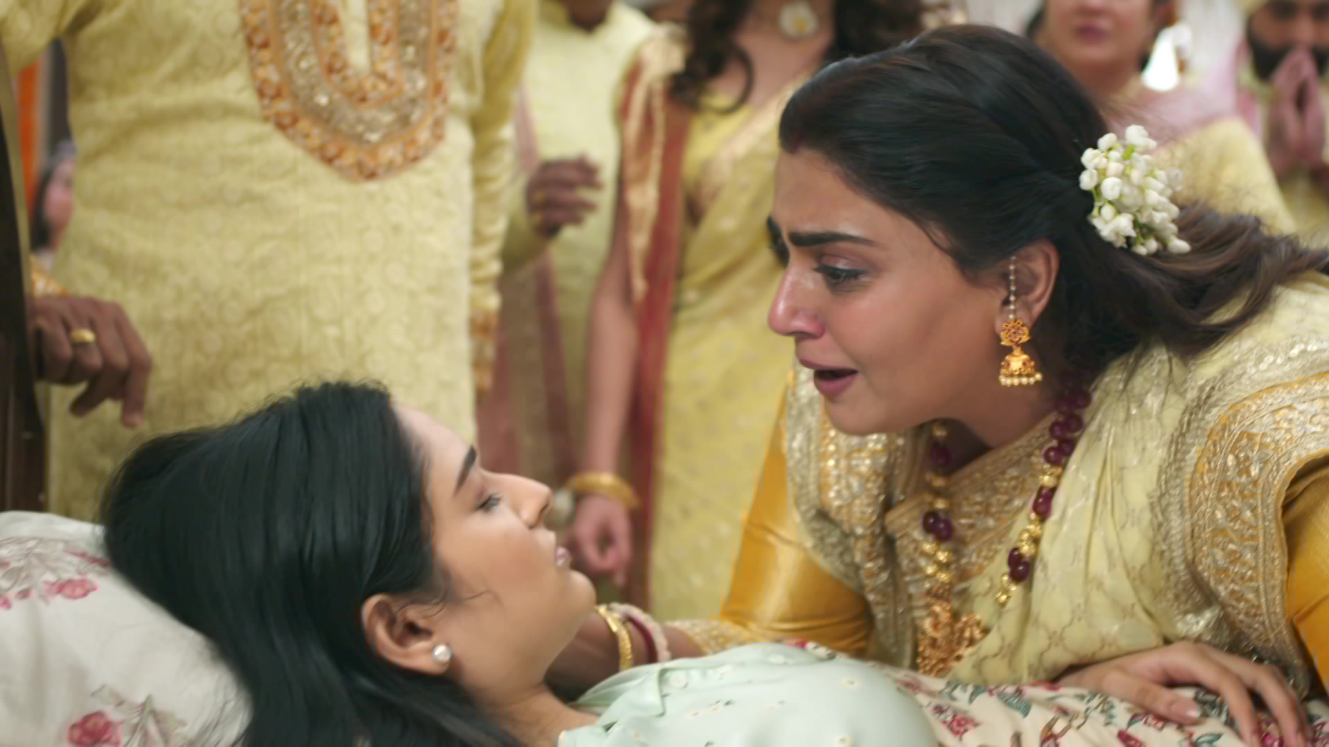 Watch Iss Ishq Ka... Rabb Rakha Episode 122 on JioHotstar