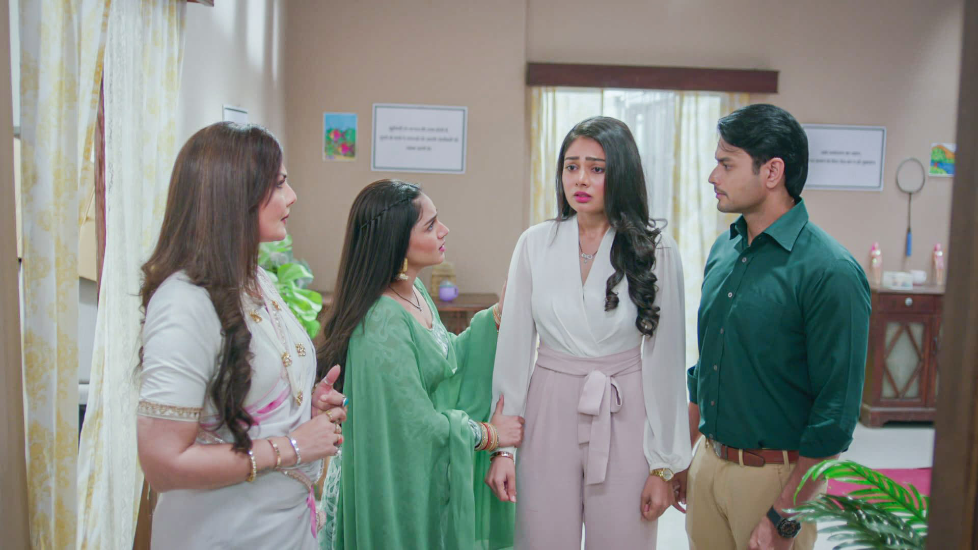 Watch Na Umra Ki Seema Ho Episode 242 on JioHotstar