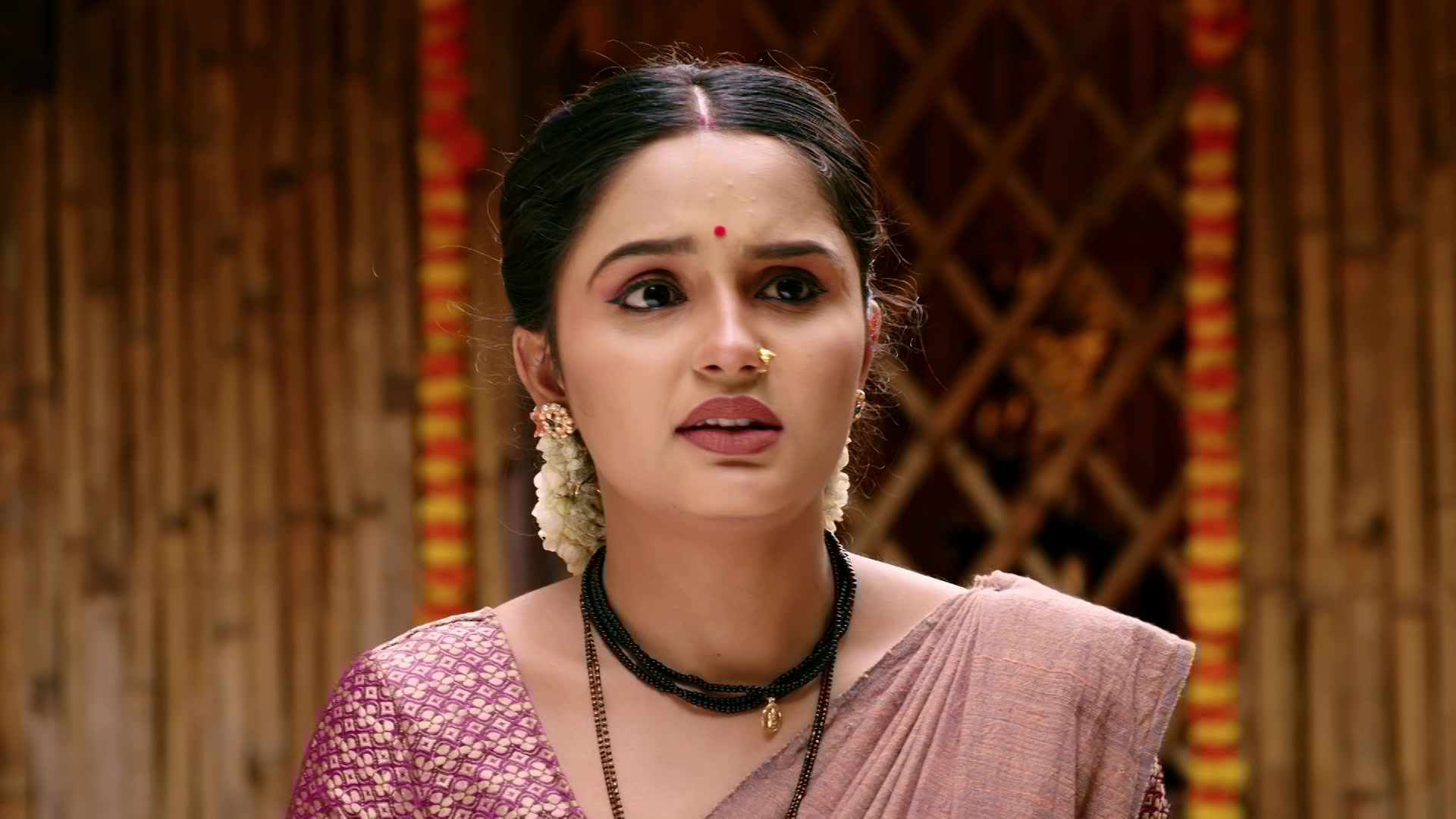 Watch Udho Udho Shri Renuka Yellamma Episode 825 on JioHotstar