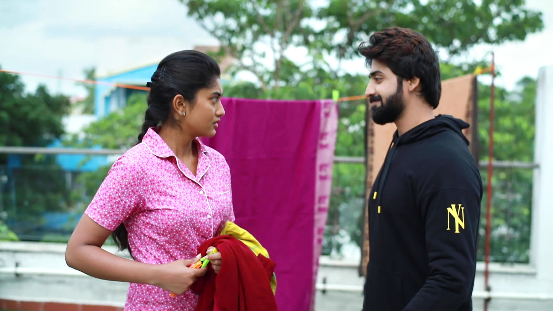 Watch Kaatrukkenna Veli S1 Episode 472 on JioHotstar