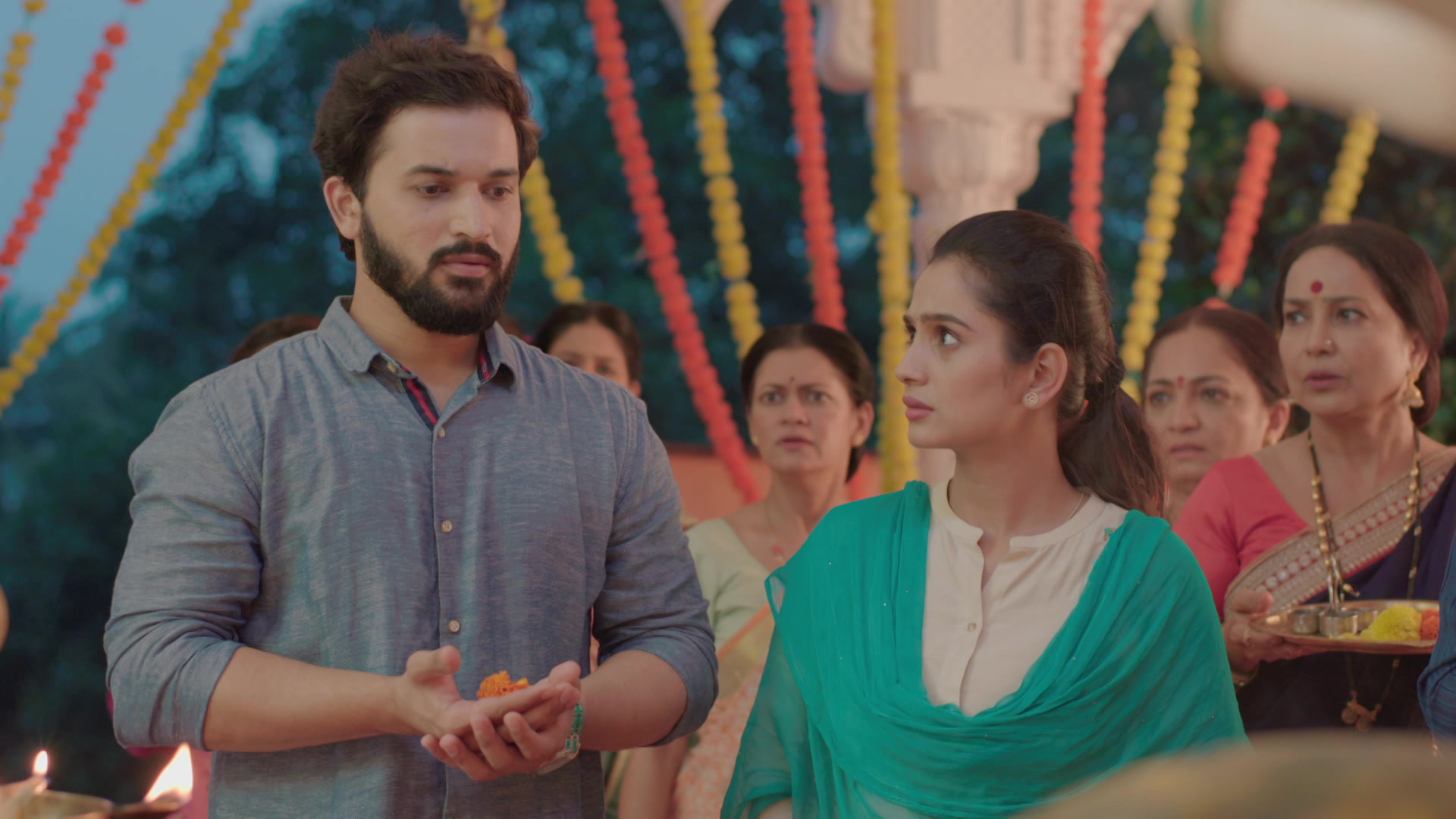 Watch Man Dhaga Dhaga Jodte Nava S1 Episode 130 on JioHotstar