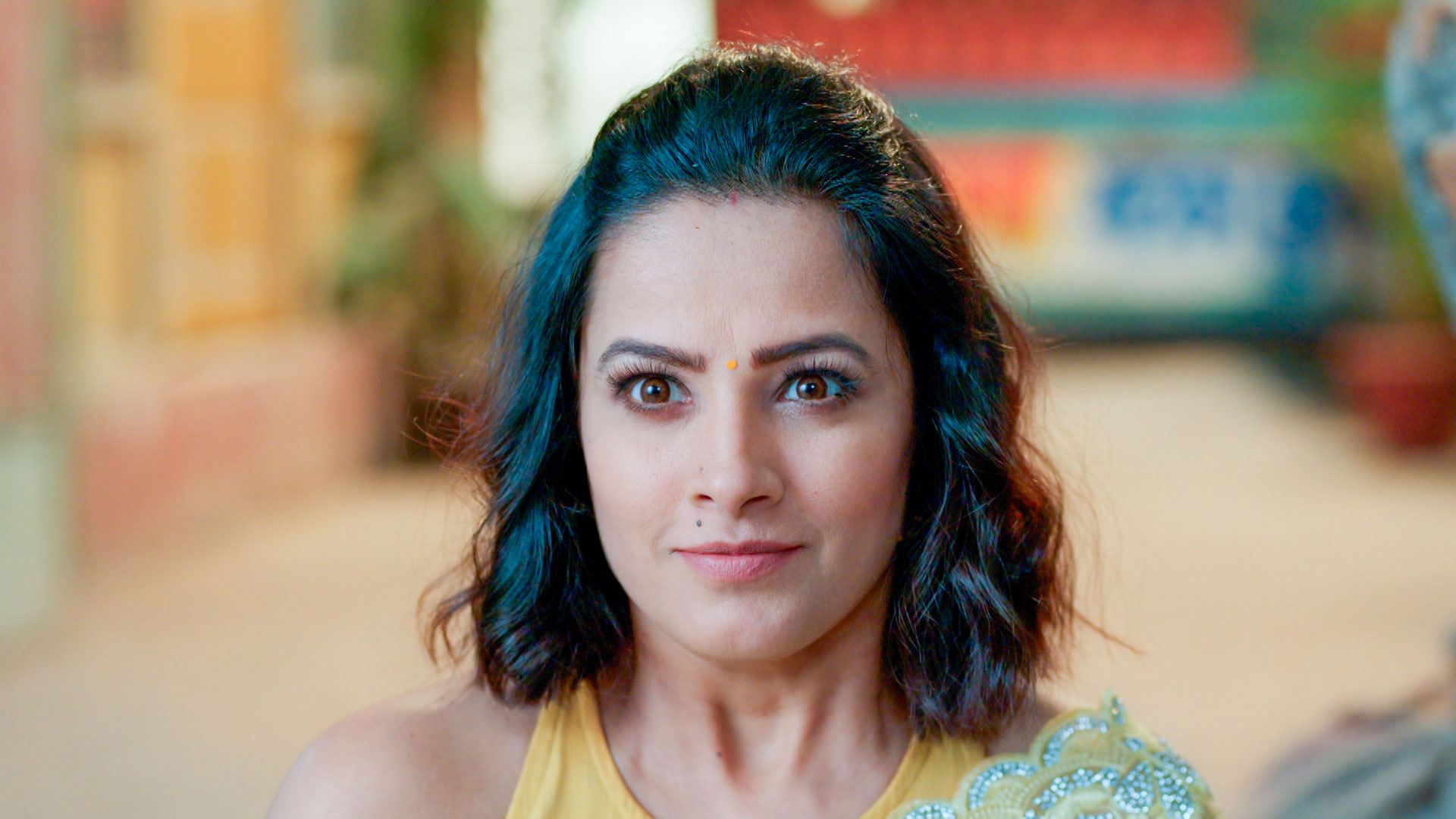 Watch Suman Indori S1 Episode 206 on JioHotstar