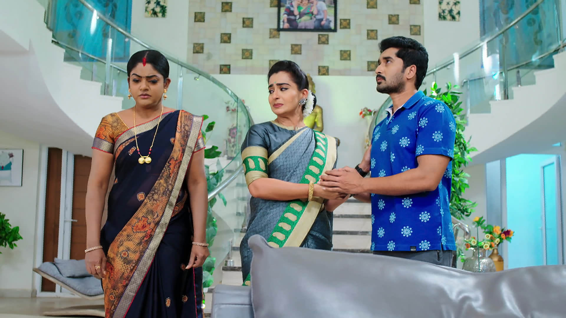 Stream Karthik's Family in Trouble? Season 1 Episode 1292 – Karthik's ...
