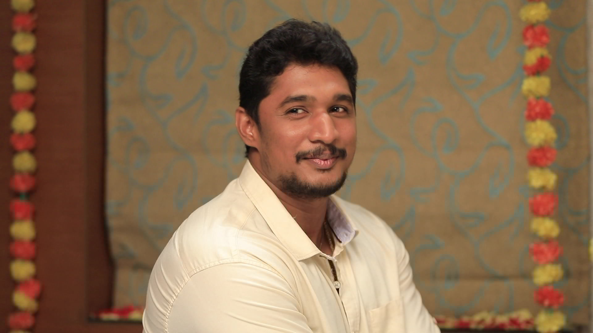 Stream Muthuraj Puts up an Act Season 2 Episode 185 – Muthuraj Puts up ...