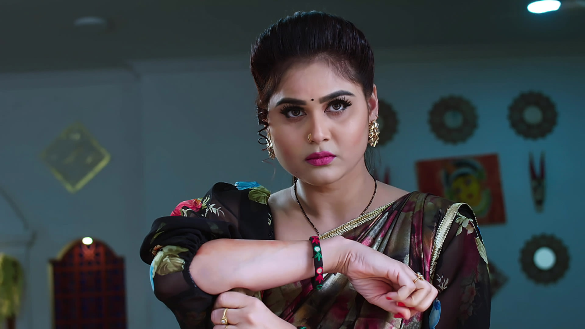 Watch Neelaveni's Plan Backfires Online