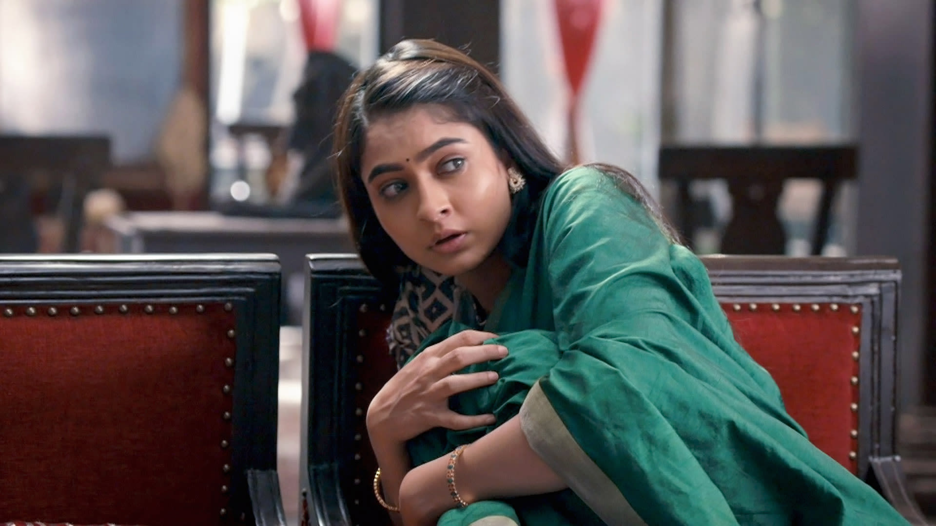 Stream mehndi-hai-rachne-waali Online | Watcho