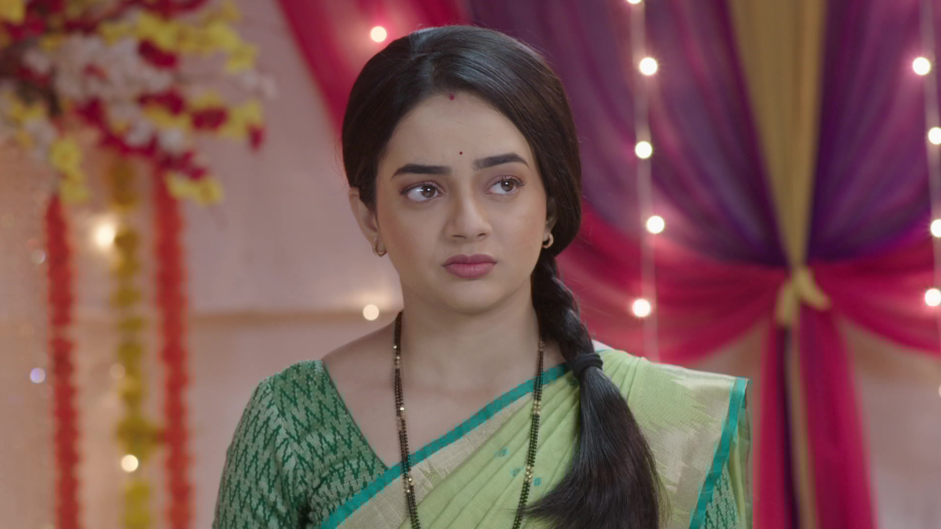 Watch Aboli Episode 1015 on JioHotstar