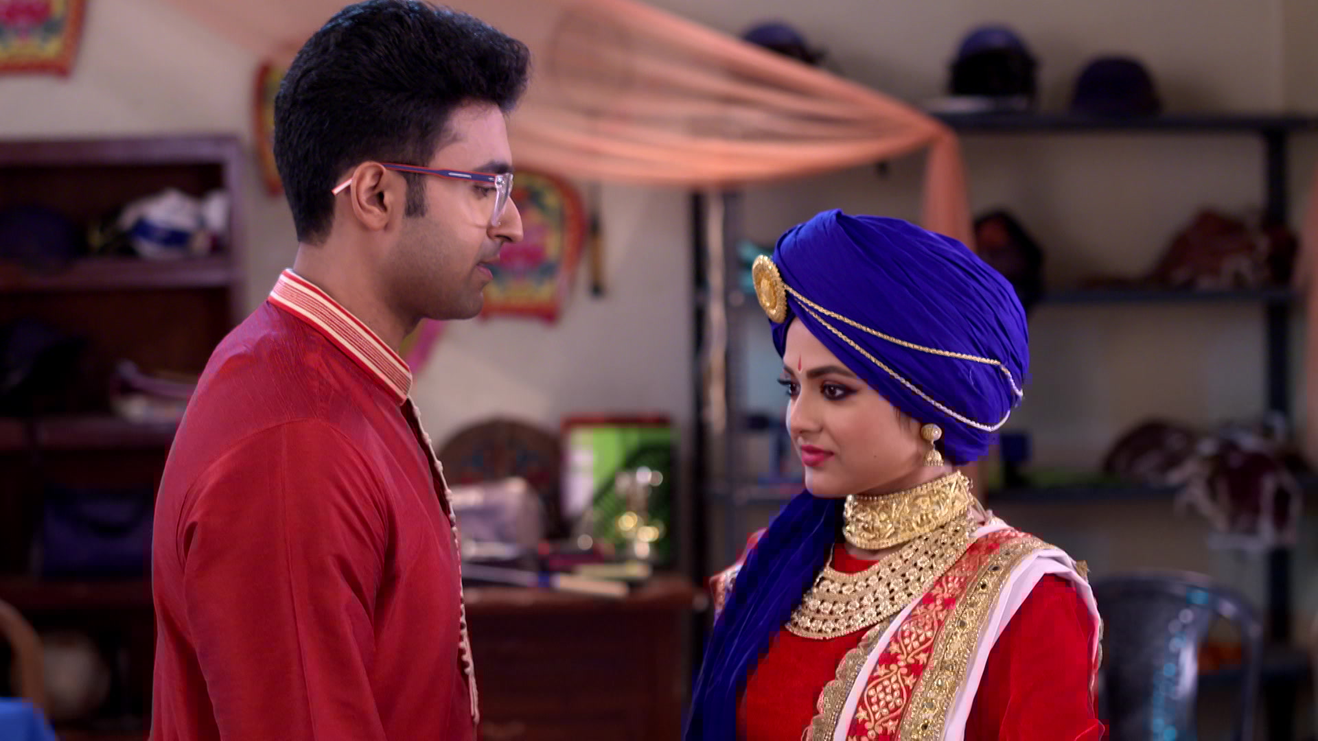 Watch Rangamoti Tirandaj Episode 210 on JioHotstar