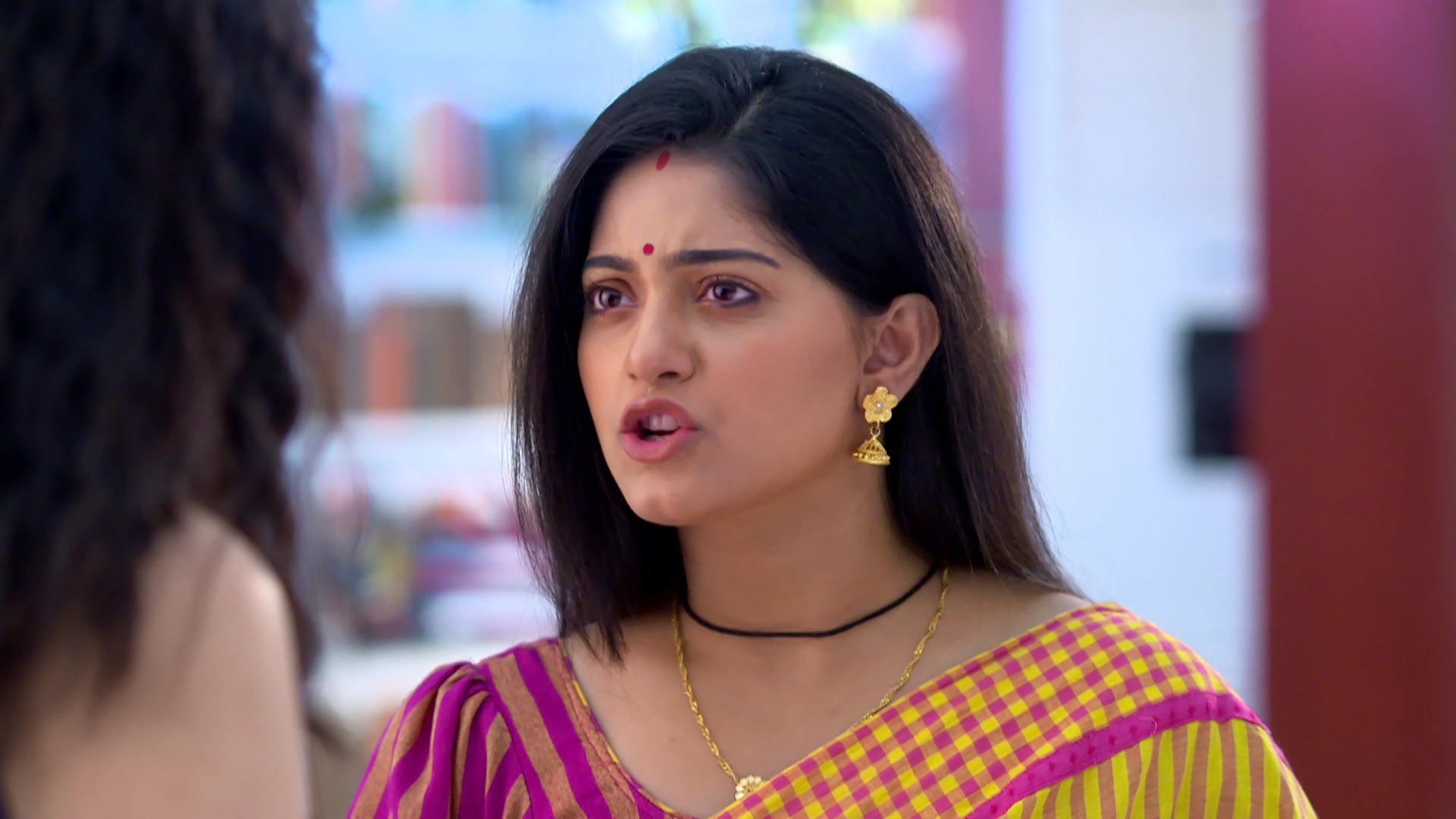 Watch Khukumoni Home Delivery S1 Episode 174 on JioHotstar