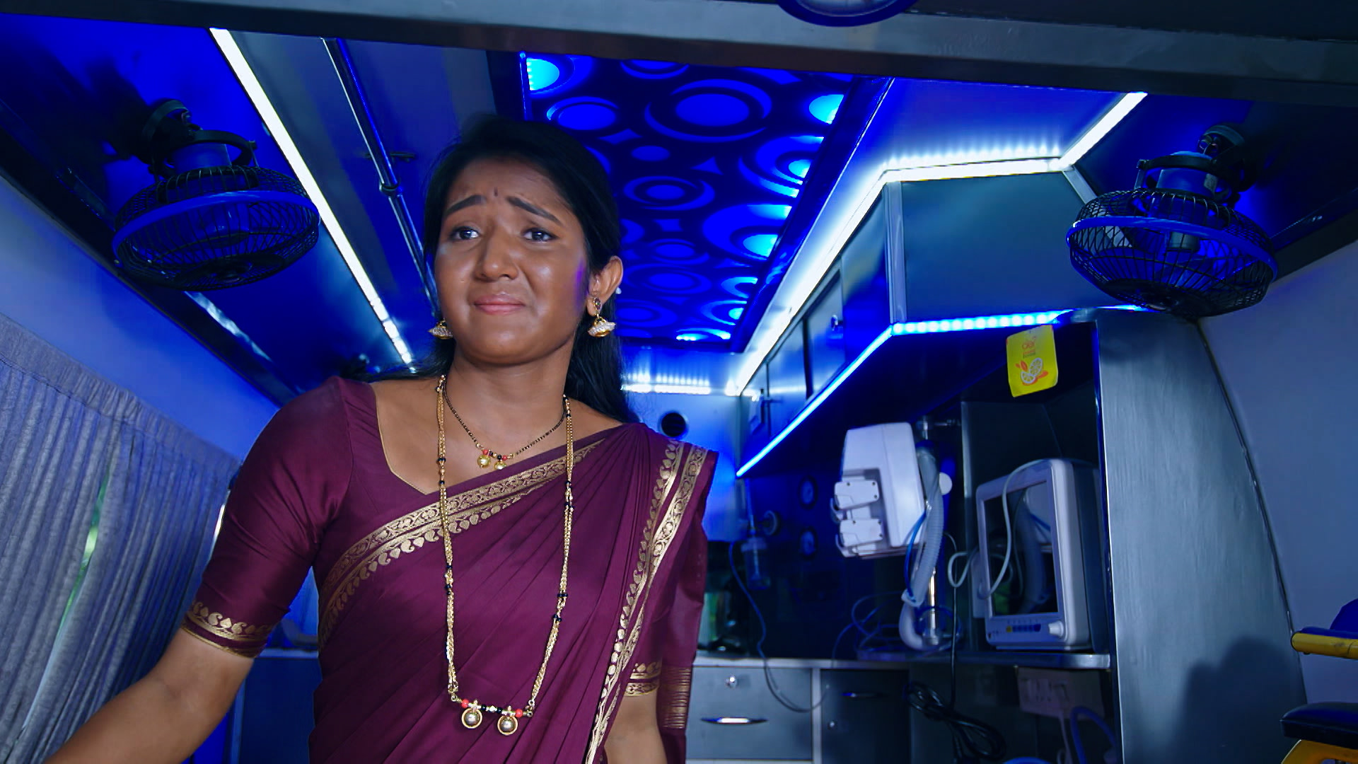 Watch Drishti Bottu Episode 291 on JioHotstar