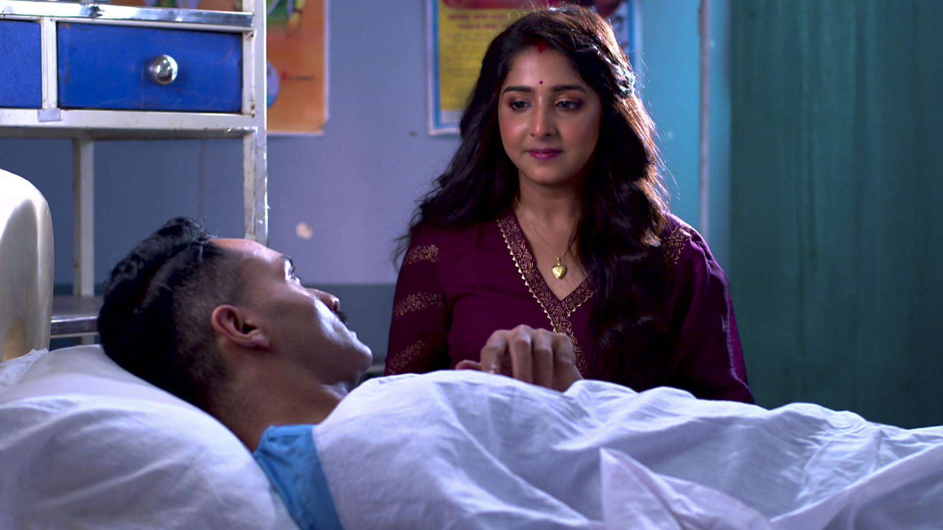 Watch Anurager Chhowa S1 Episode 1187 on JioHotstar