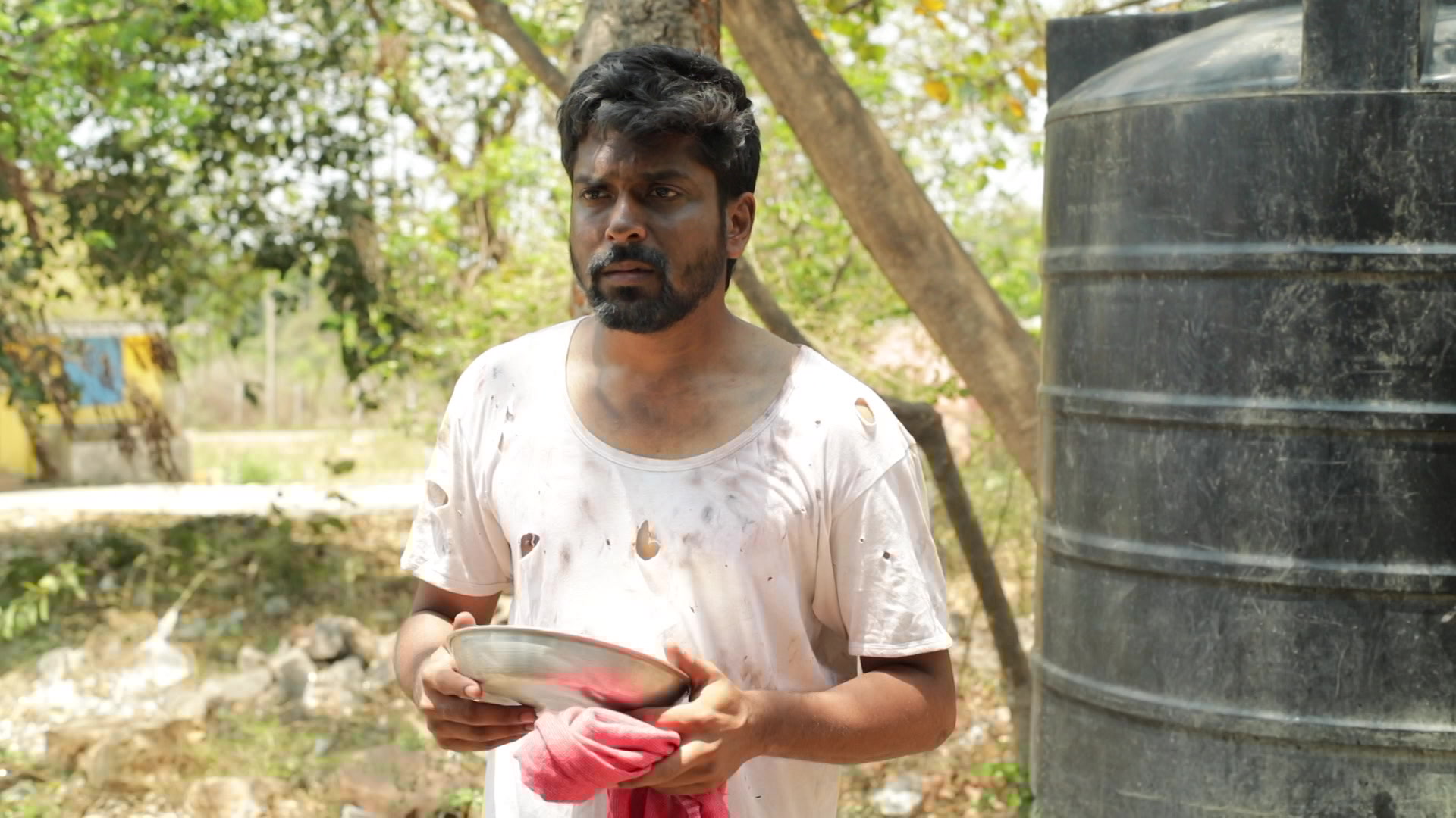 Stream Monoj Turns a Beggar! Season 3 Episode 356 – Monoj Turns a Beggar! on Hotstar