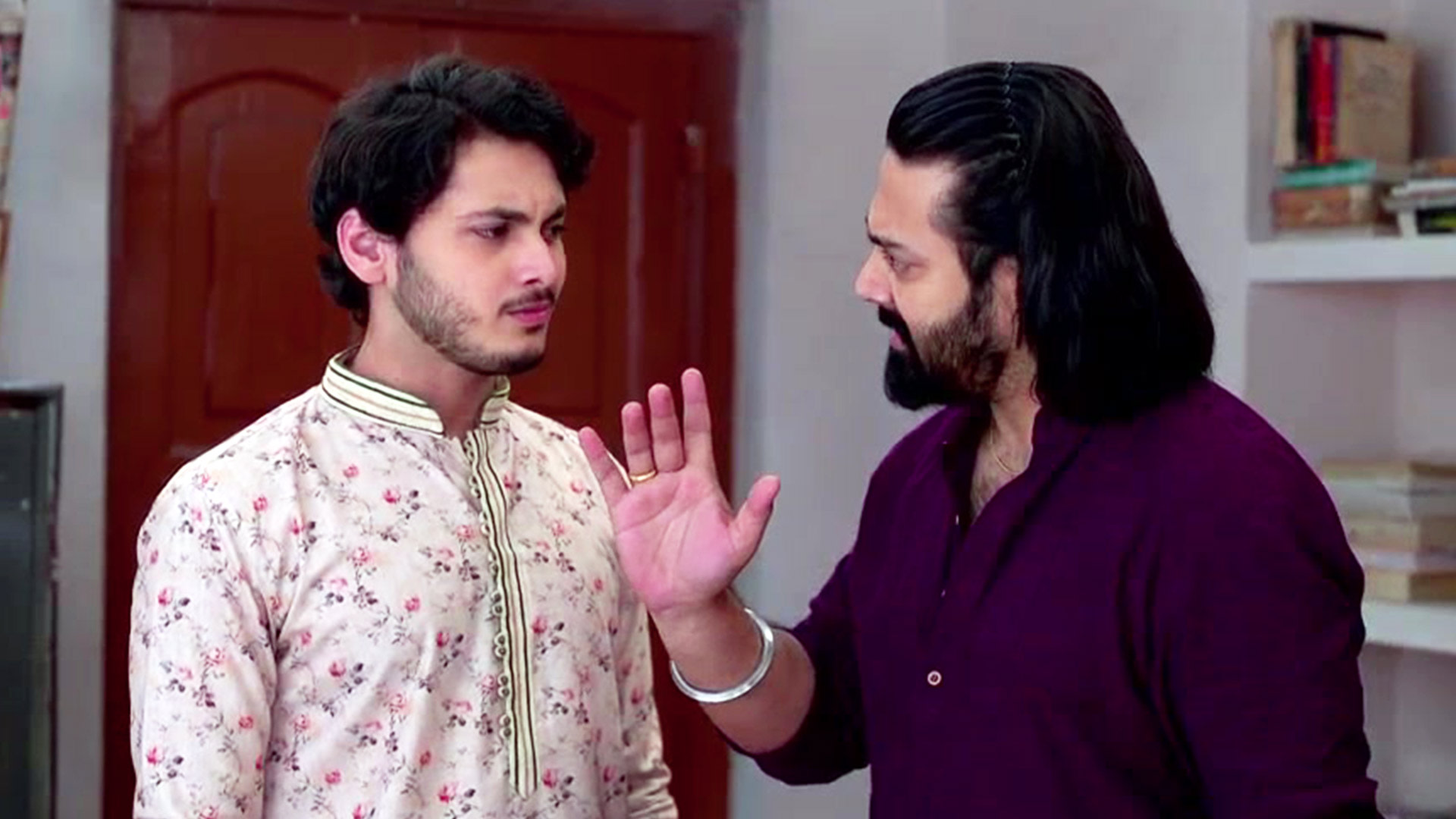 Watch Uraan Episode 194 on JioHotstar