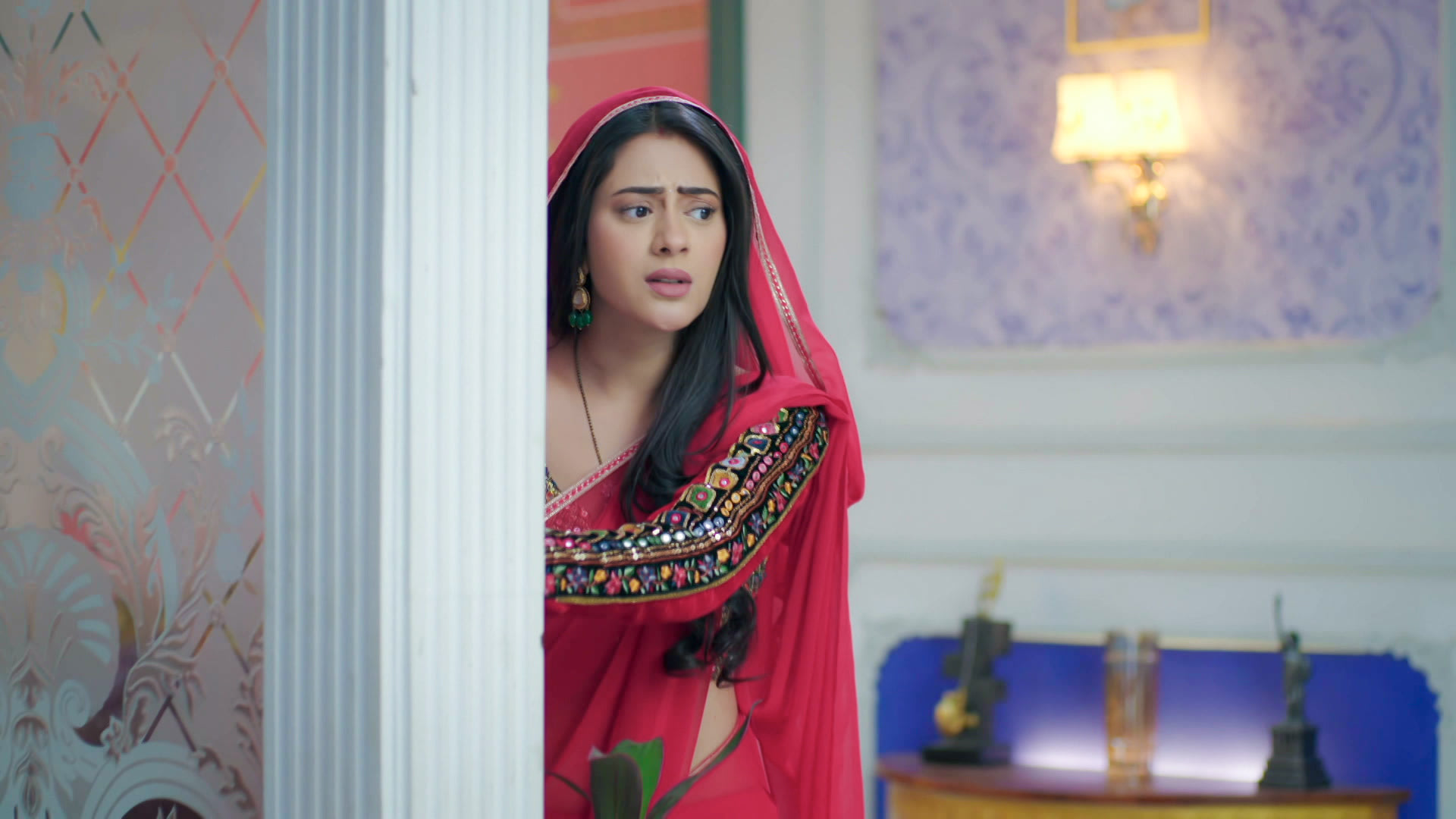 Watch Jhanak S1 Episode 426 on JioHotstar