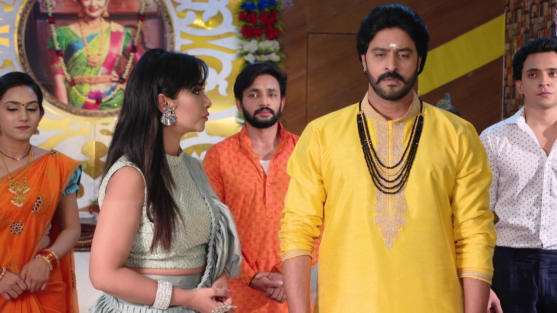 Watch Bangarada Panjara S1 Episode 223 on JioHotstar