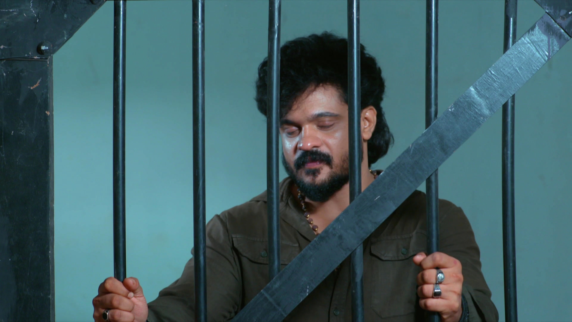 Watch Chempaneer Poovu S1 Episode 688 on JioHotstar