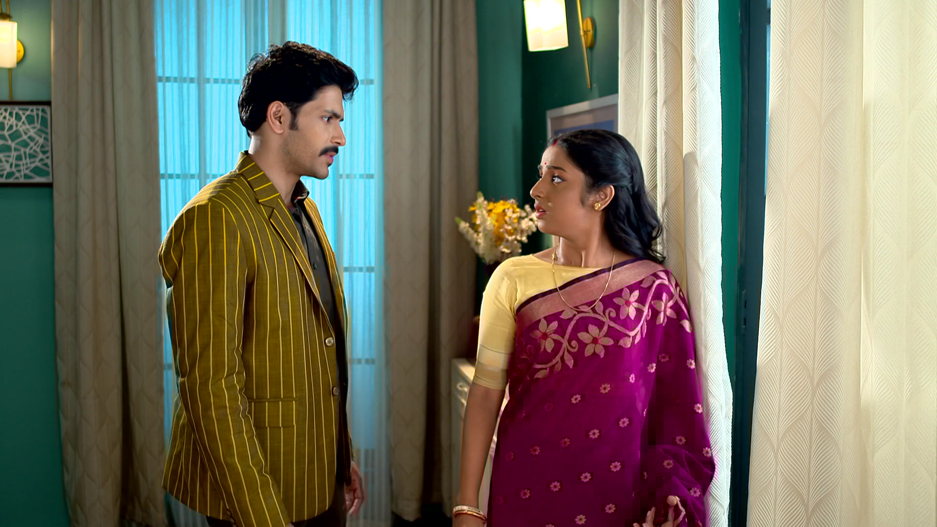 Watch Anurager Chhowa Episode 535 on JioHotstar