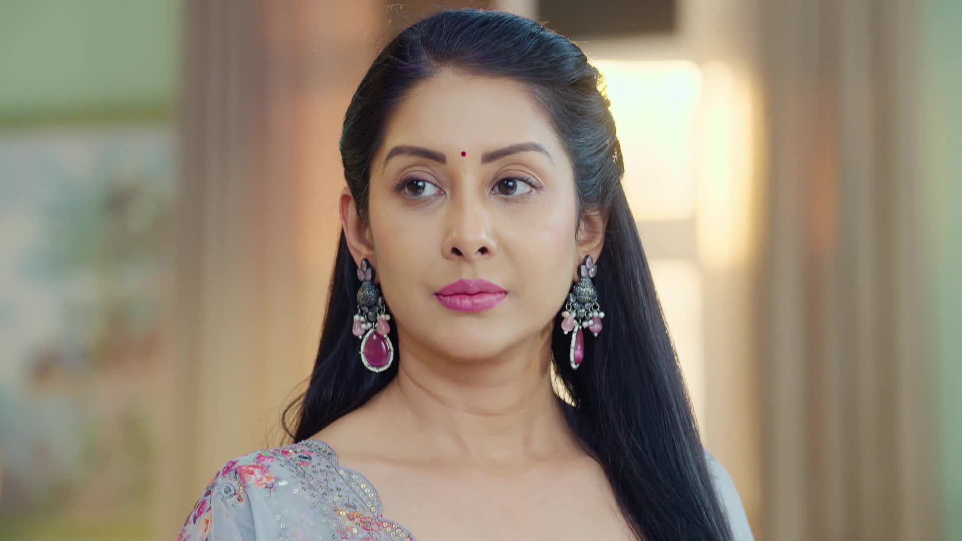 Watch Udaariyaan Episode 1080 on JioHotstar