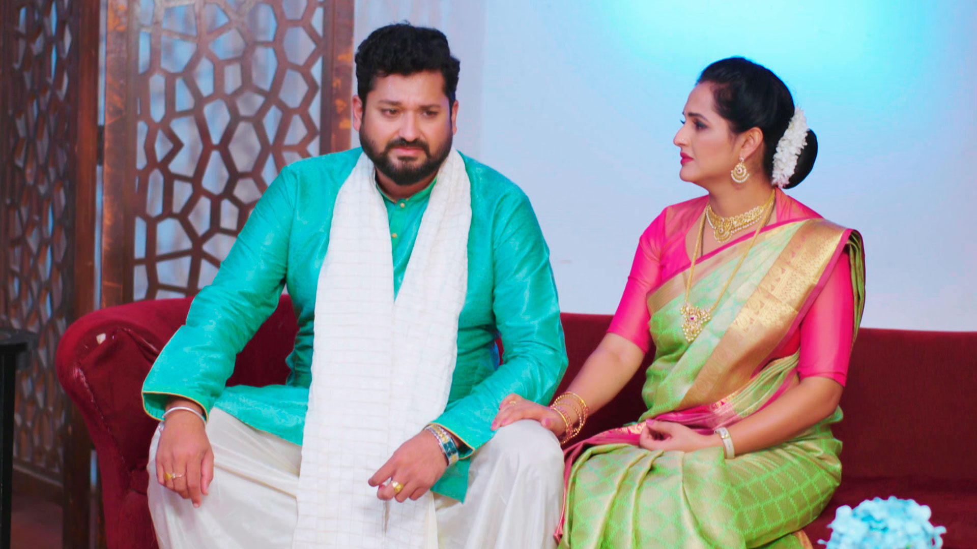 Watch Guppedantha Manasu Episode 559 on JioHotstar