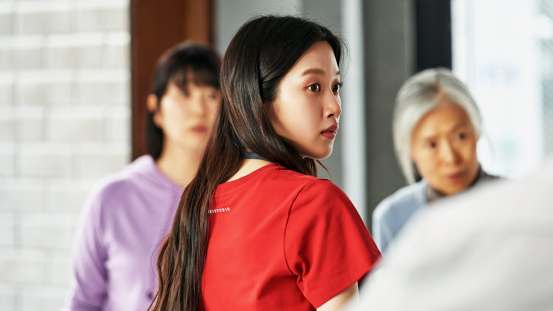 Stream Mom's Secret Season 1 Episode 13 – Mom's Secret on Disney+