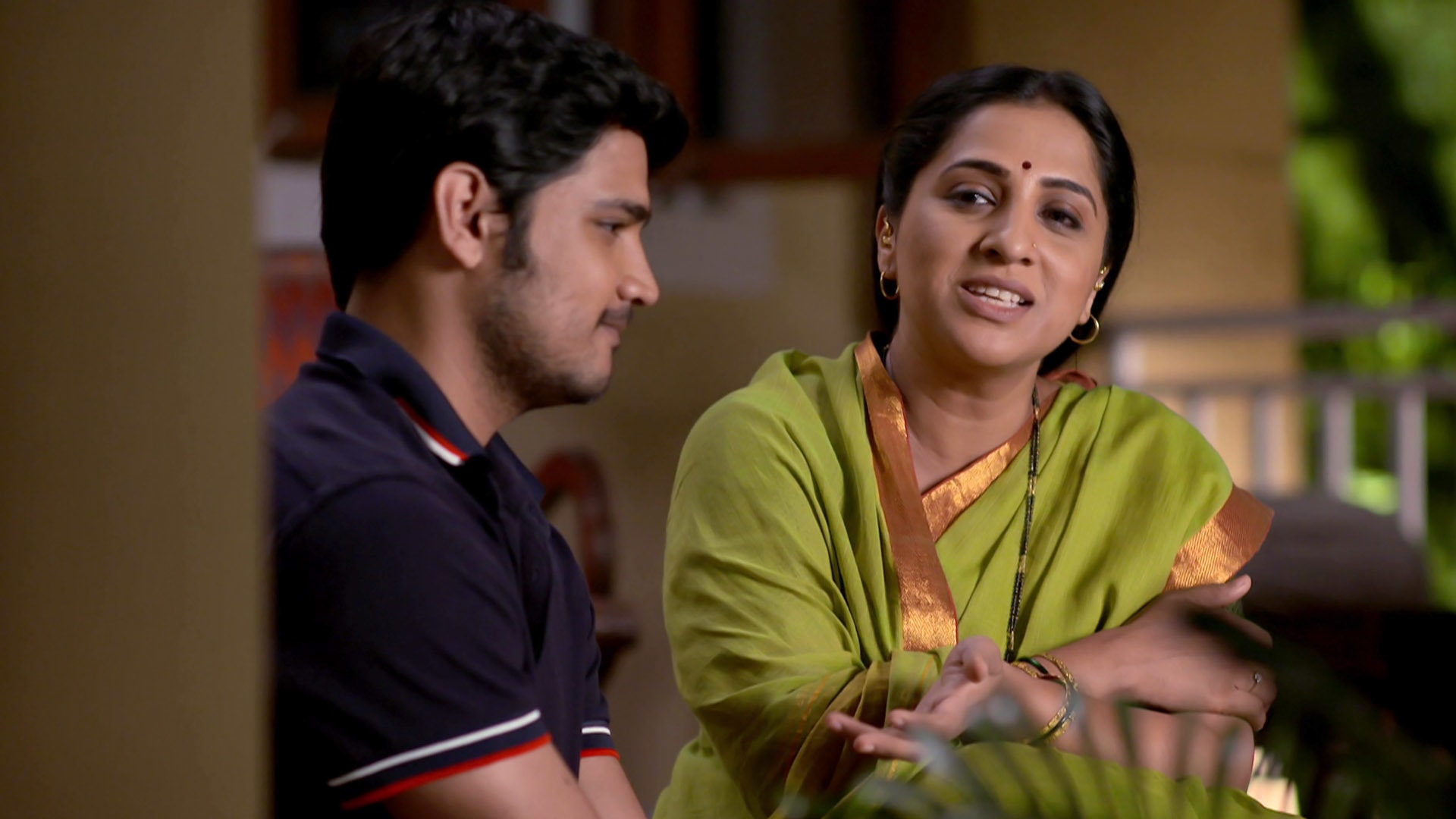 Watch Aai Kuthe Kaay Karte S1 Episode 13 on JioHotstar
