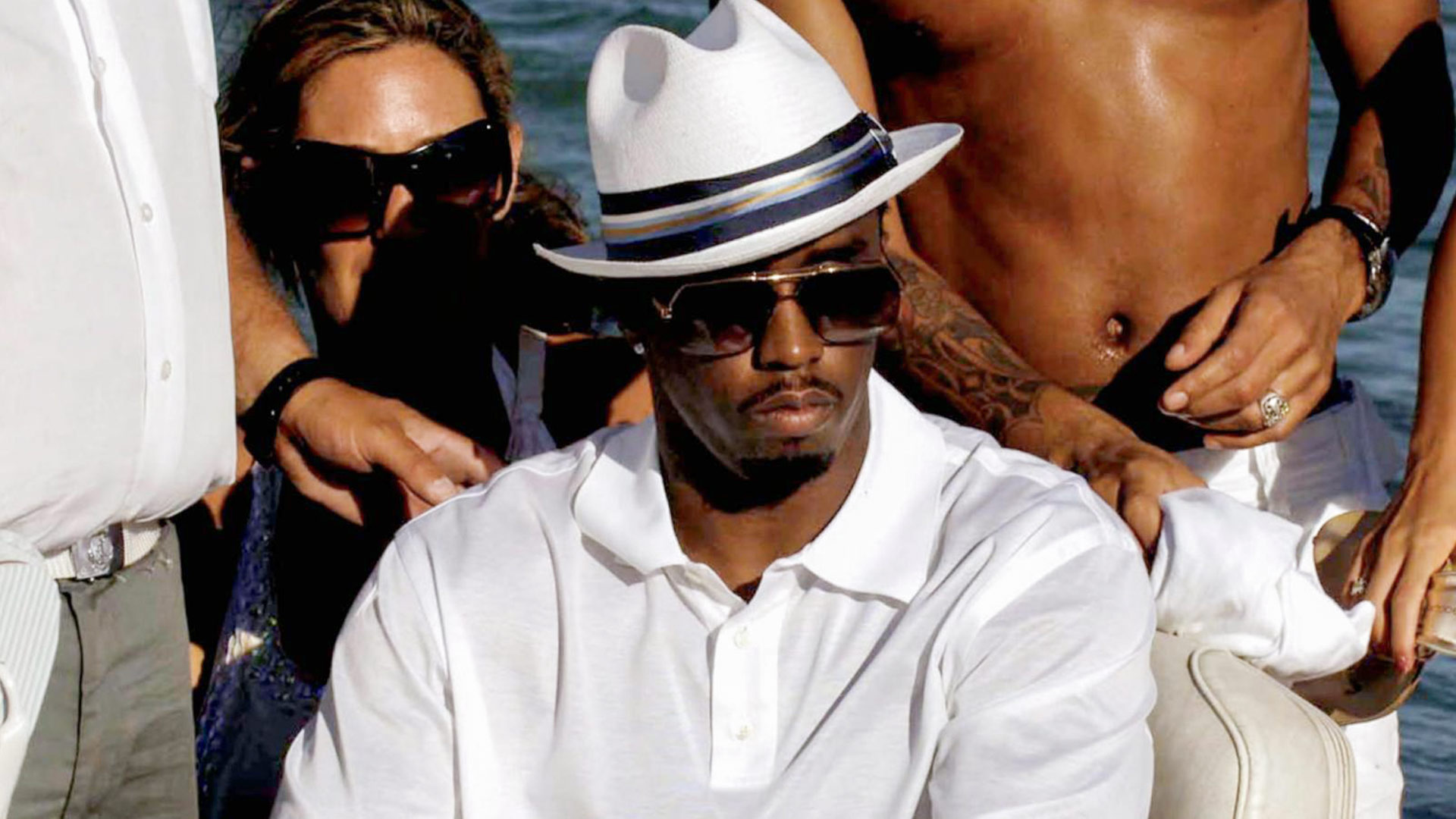 Nonton The Freak-Off Season 1 Episode 1 - The Freak-Off di Disney+