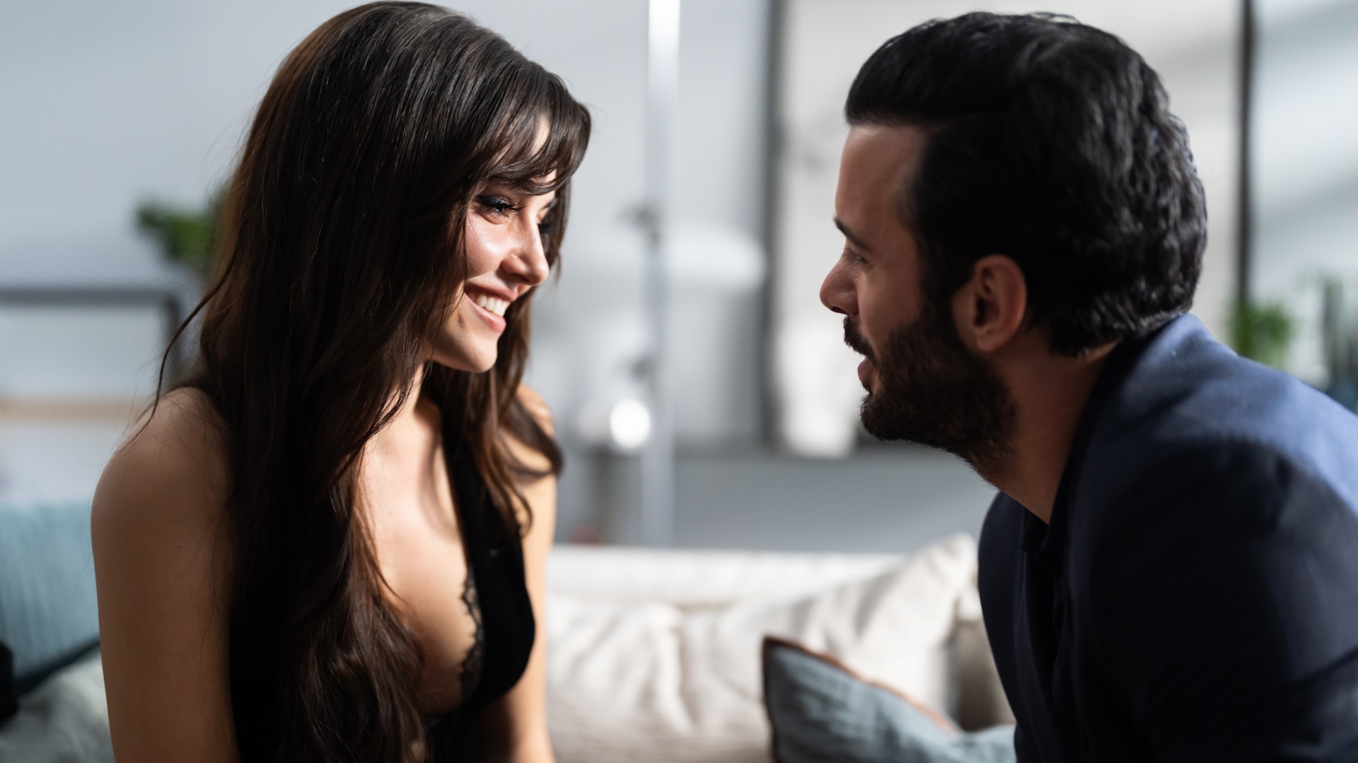 Watch Reminder S1 Episode 5 on Disney+ Oman | Turkish Drama Romance EPISODE