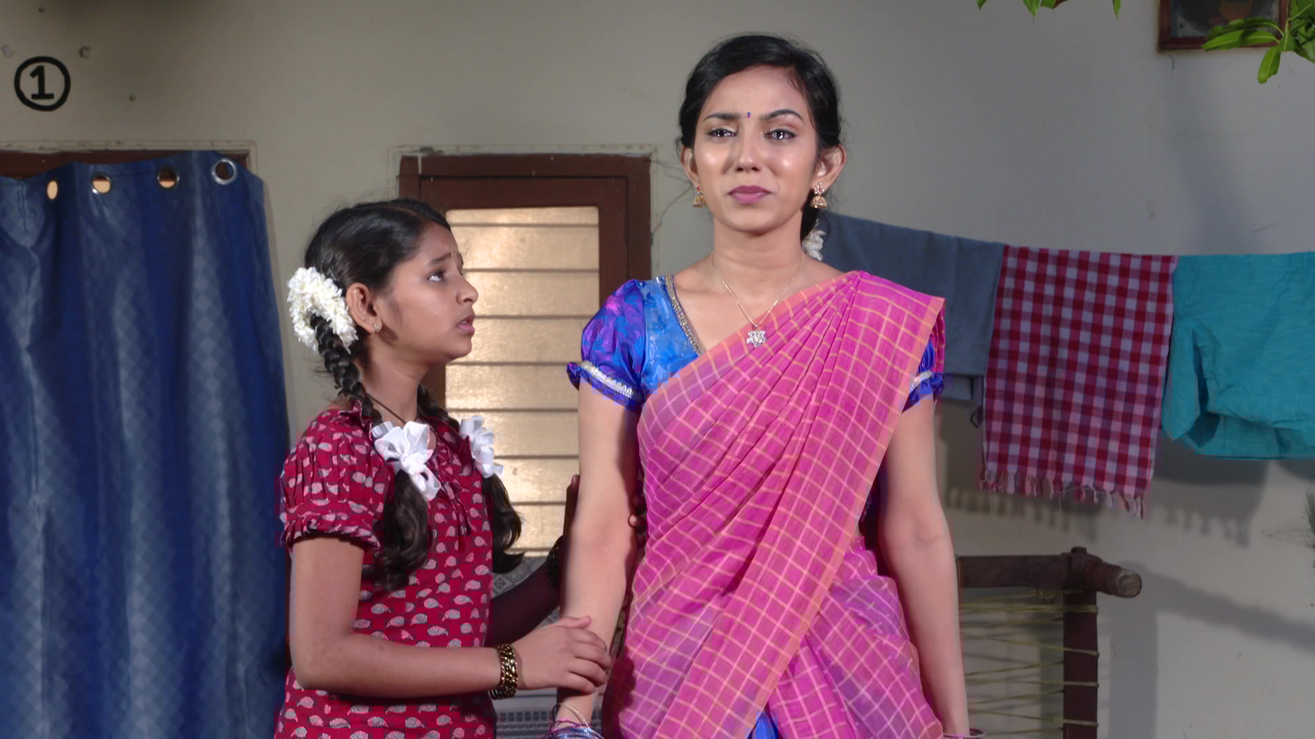 Watch Bangarada Panjara S1 Episode 139 on JioHotstar