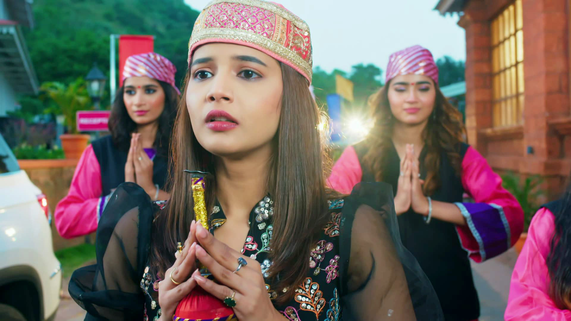 Watch Yeh Rishta Kya Kehlata Hai Episode 1102 on JioHotstar