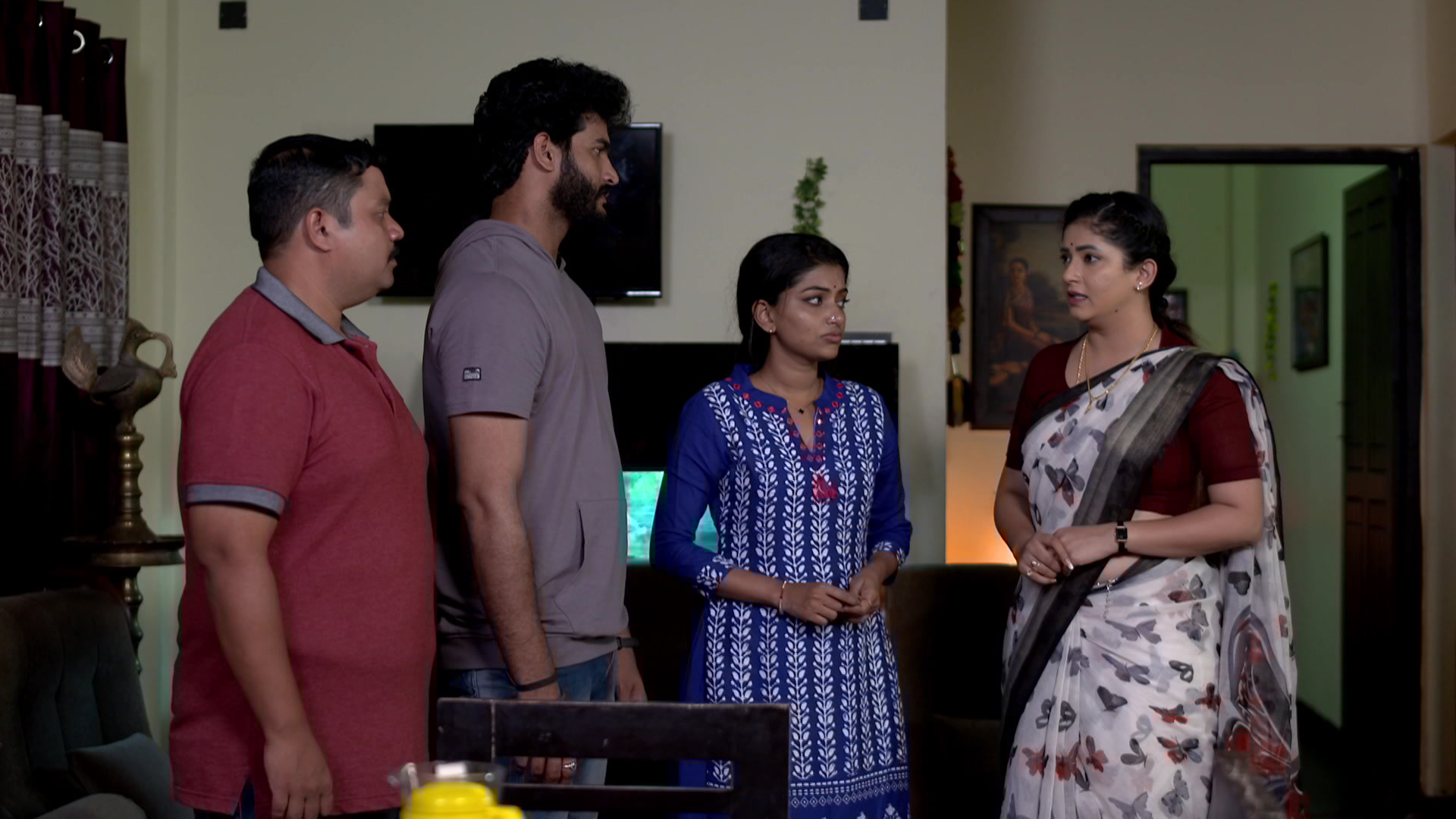 Watch Daya in a Fix Online