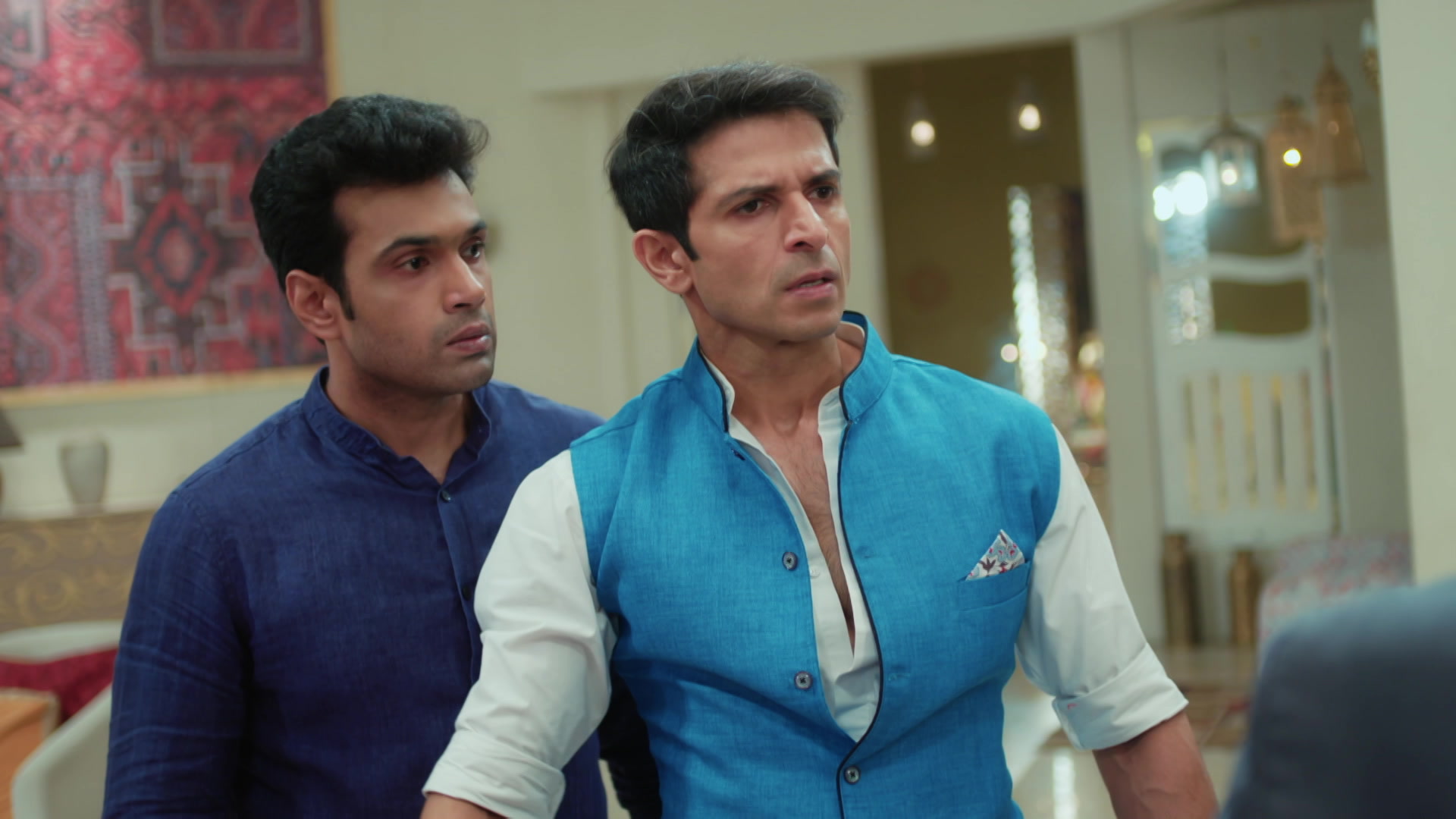 Watch Pandya Store S2 Episode 1039 on JioHotstar