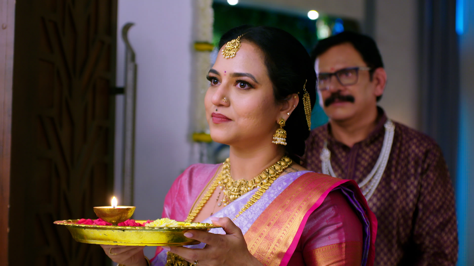 Watch Karimani Episode 295 on JioHotstar