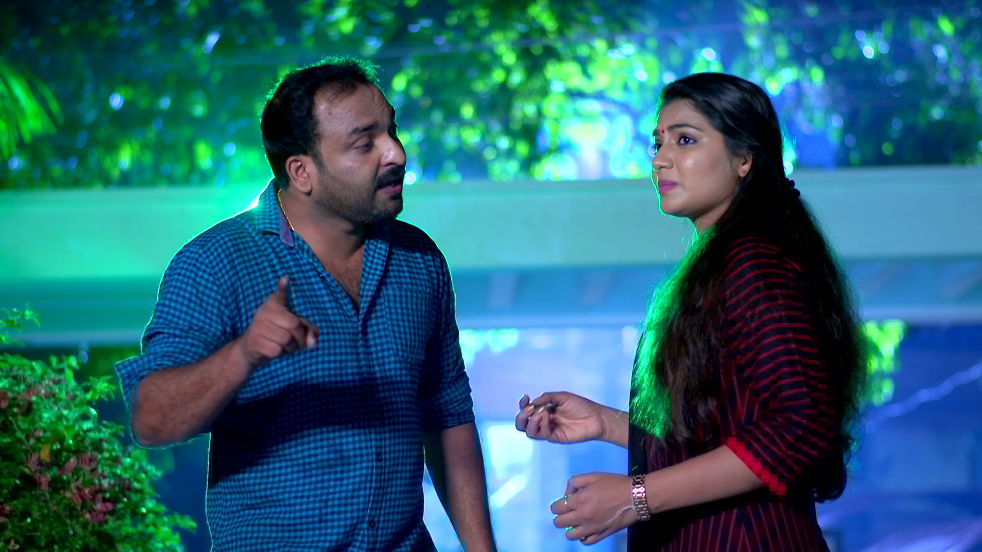 Watch Mohanan Threatens Soorya Online