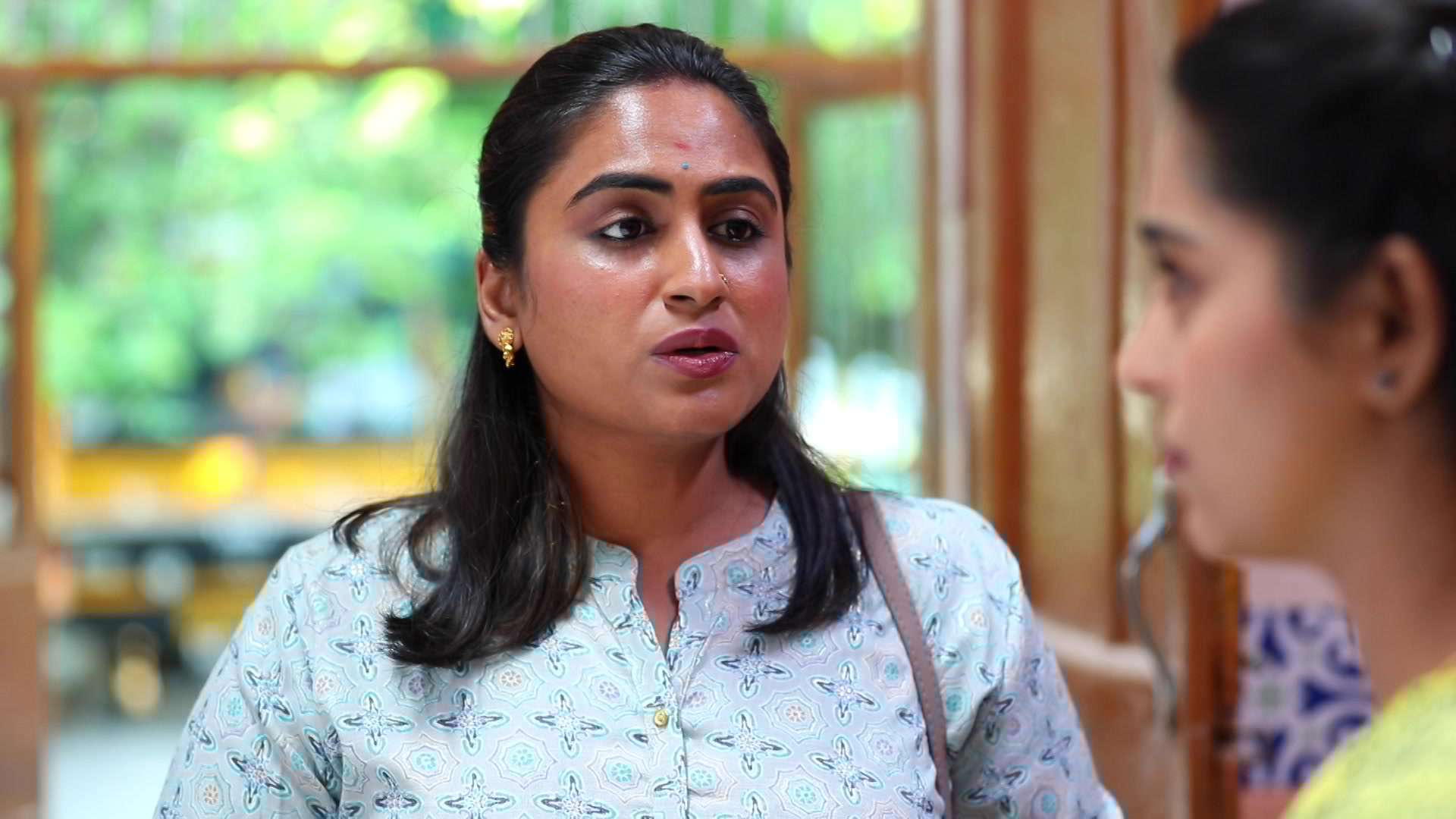 Watch Kanne Kalaimaane S1 Episode 28 on JioHotstar