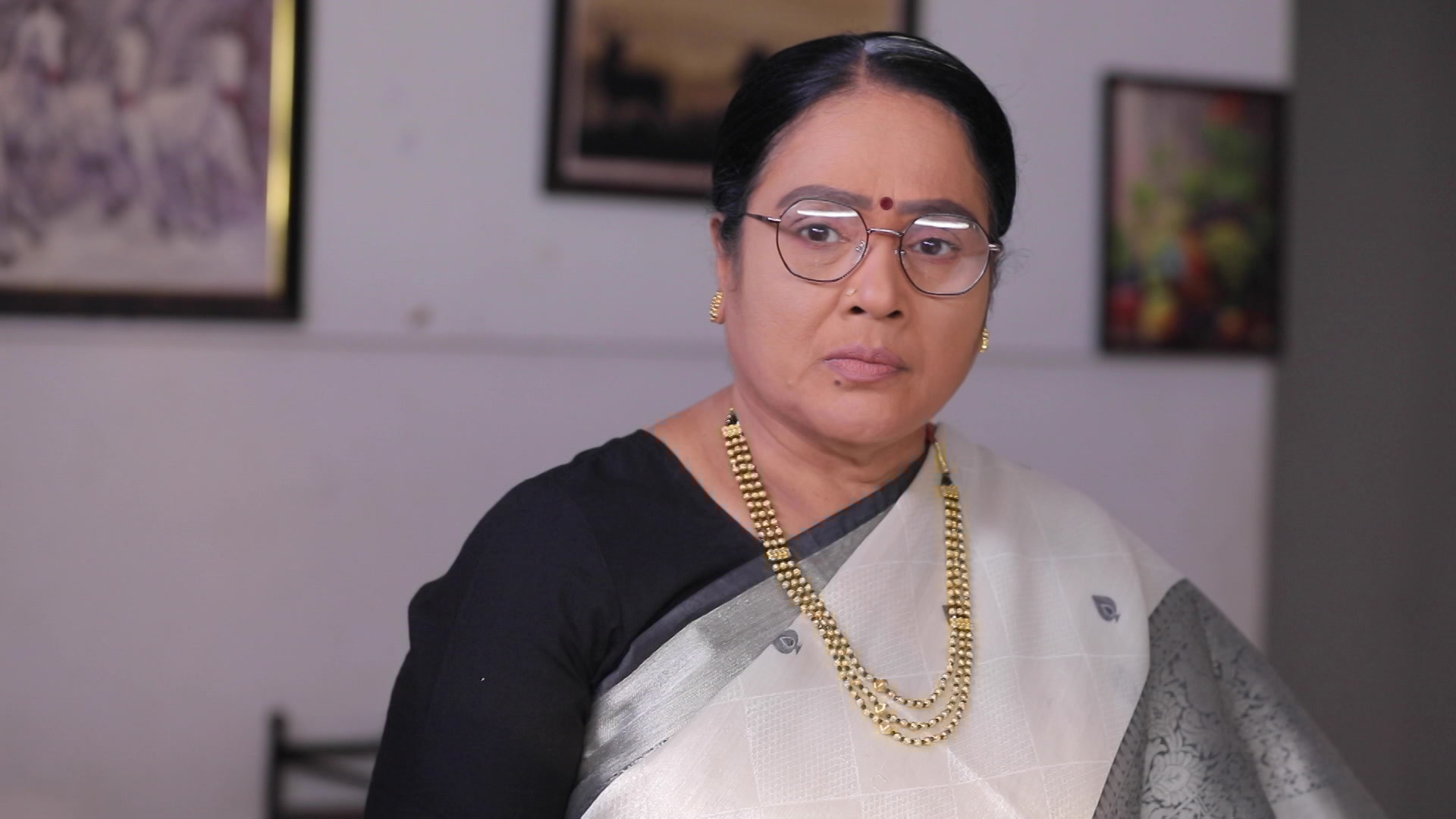 Stream Rajeshwari's Heartless Decision Season 1 Episode 114 ...