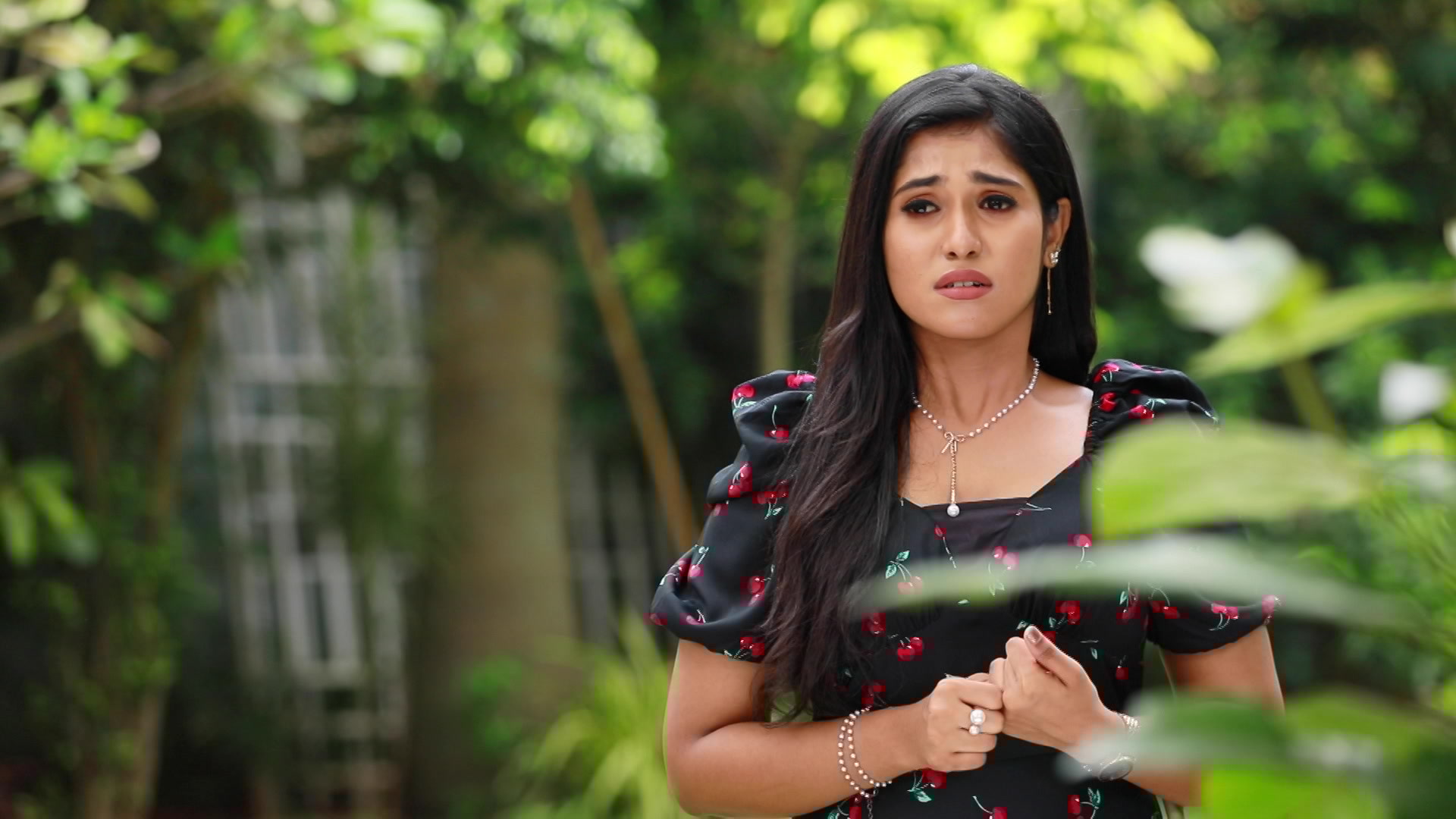 Stream Vennila Hides the Truth Season 1 Episode 39 – Vennila Hides the Truth on Disney+ Hotstar