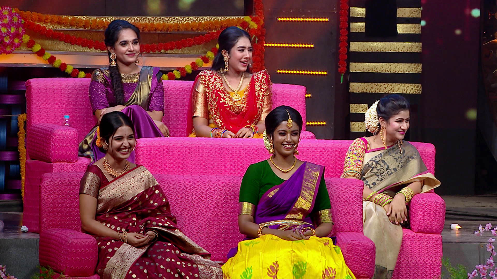 Watch Vijay Deepavali Specials S6 Episode 3 on JioHotstar