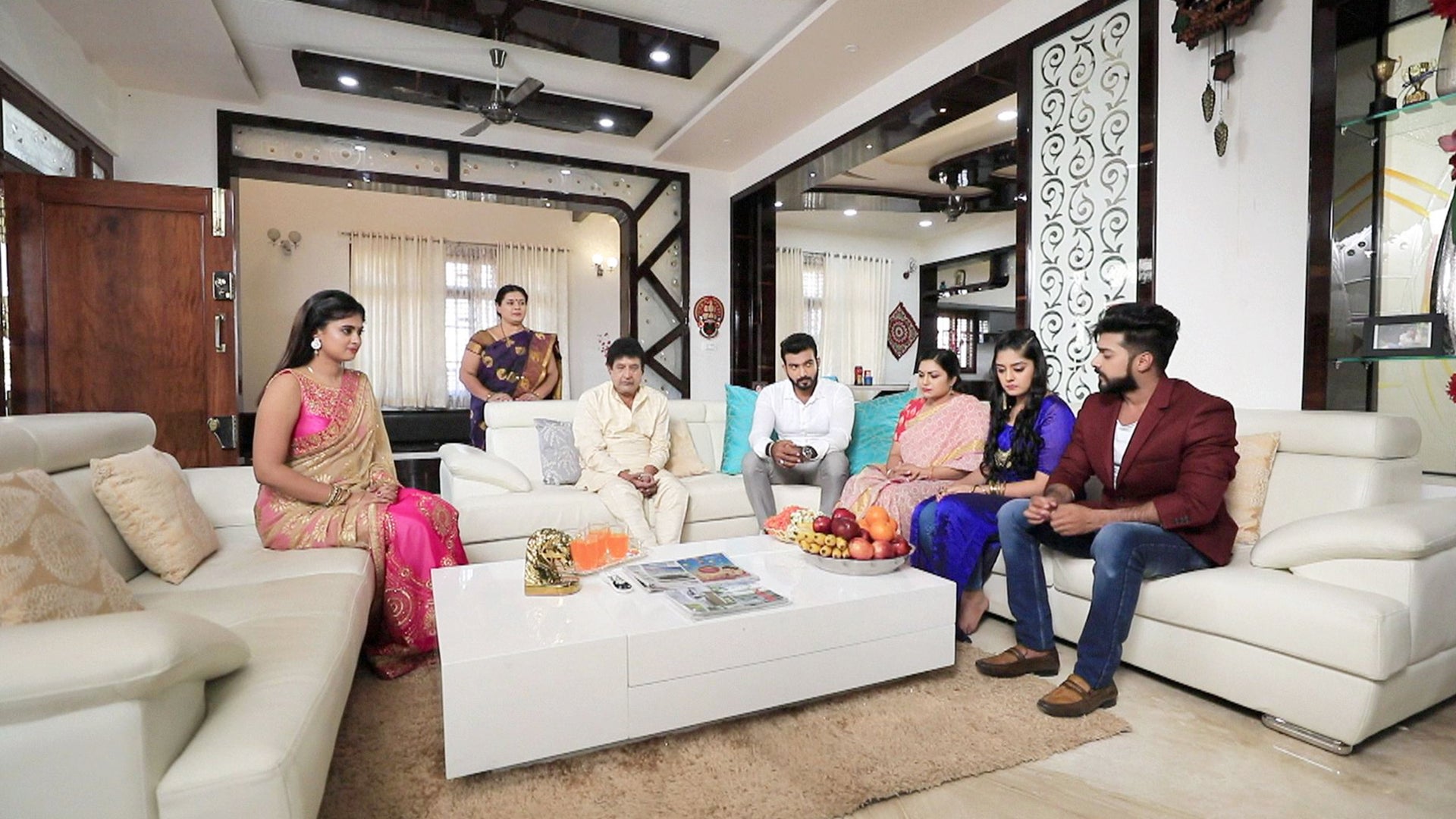 Watch Nammane Yuvarani S1 Episode 8 on JioHotstar